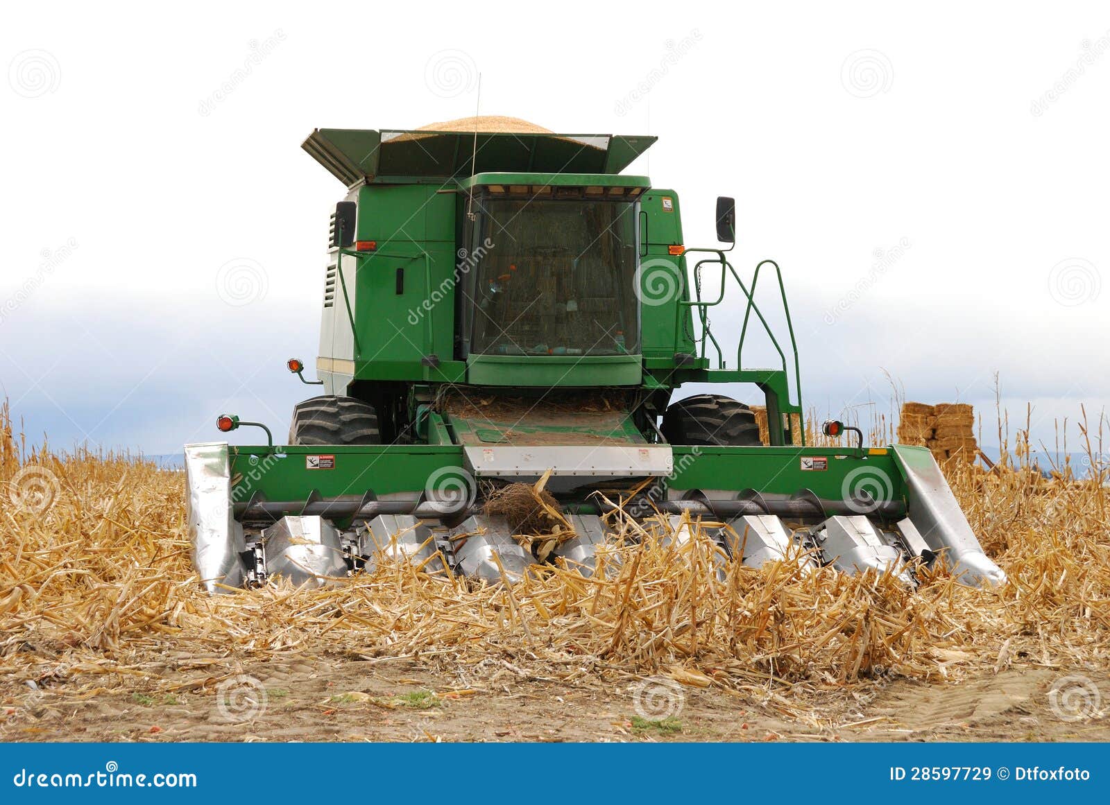 Pasco Ag stock image. Image of picking, machine, cultivated - 28597729