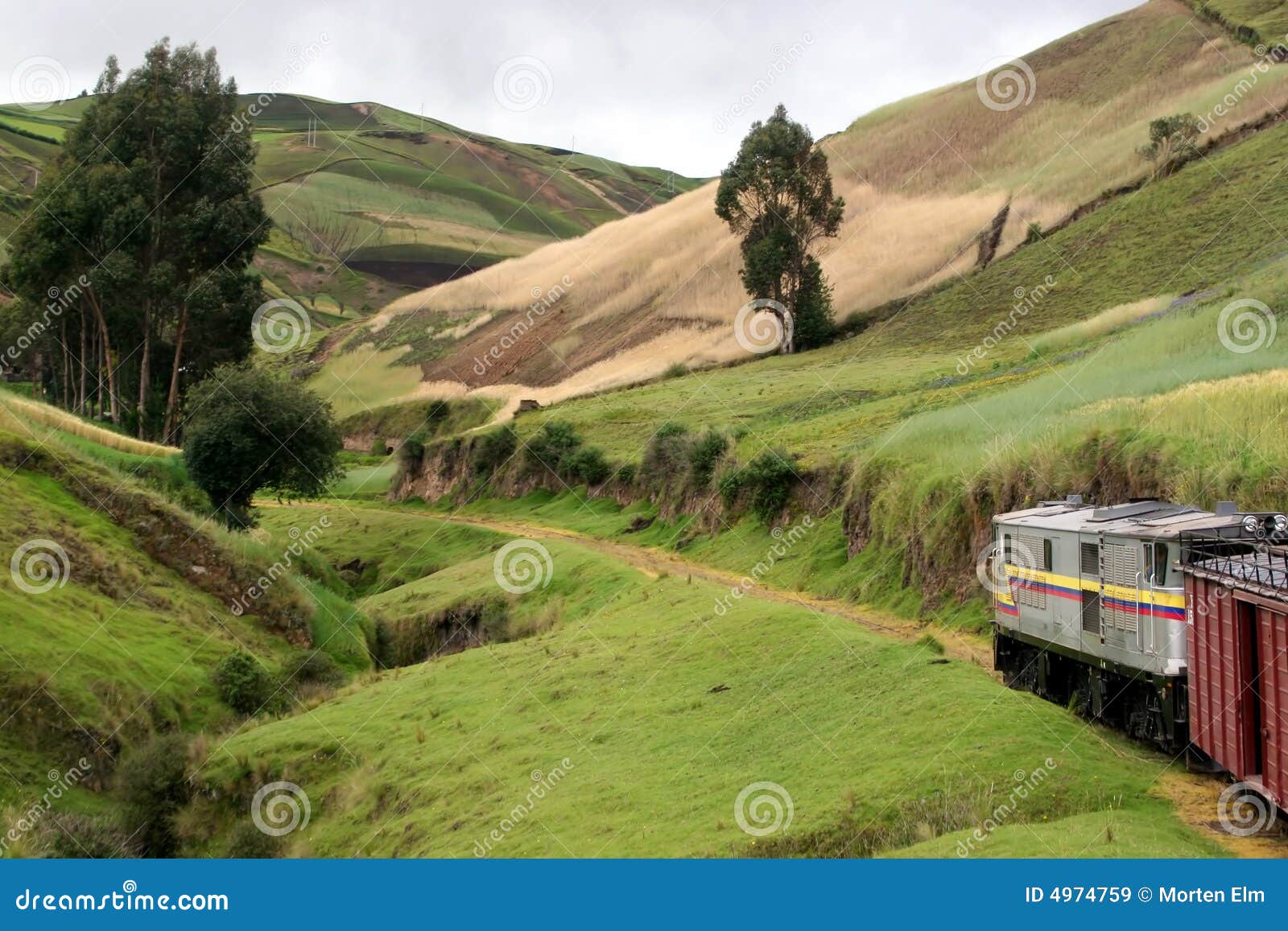 Paseo Del Tren De Riobamba a Sibambe Imagen de archivo - Imagen de ...