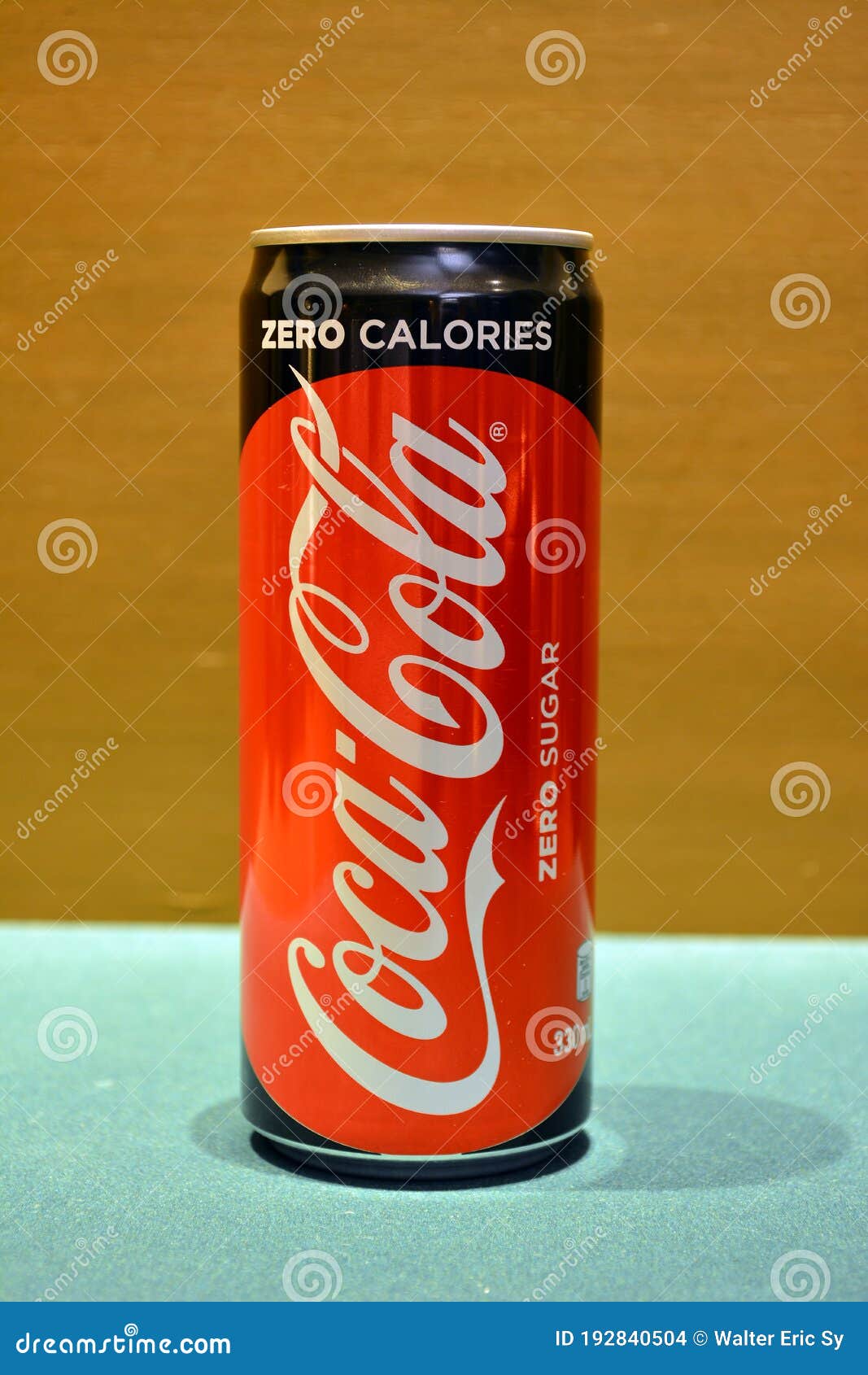 Coca Cola Zero Can in Pasig, Philippines Editorial Stock Image - Image ...