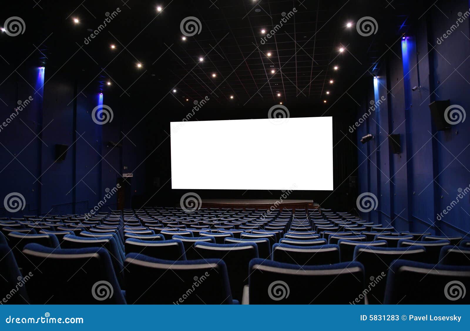 Pasillo del cine imagen de archivo. Imagen de fila, popular - 5831283