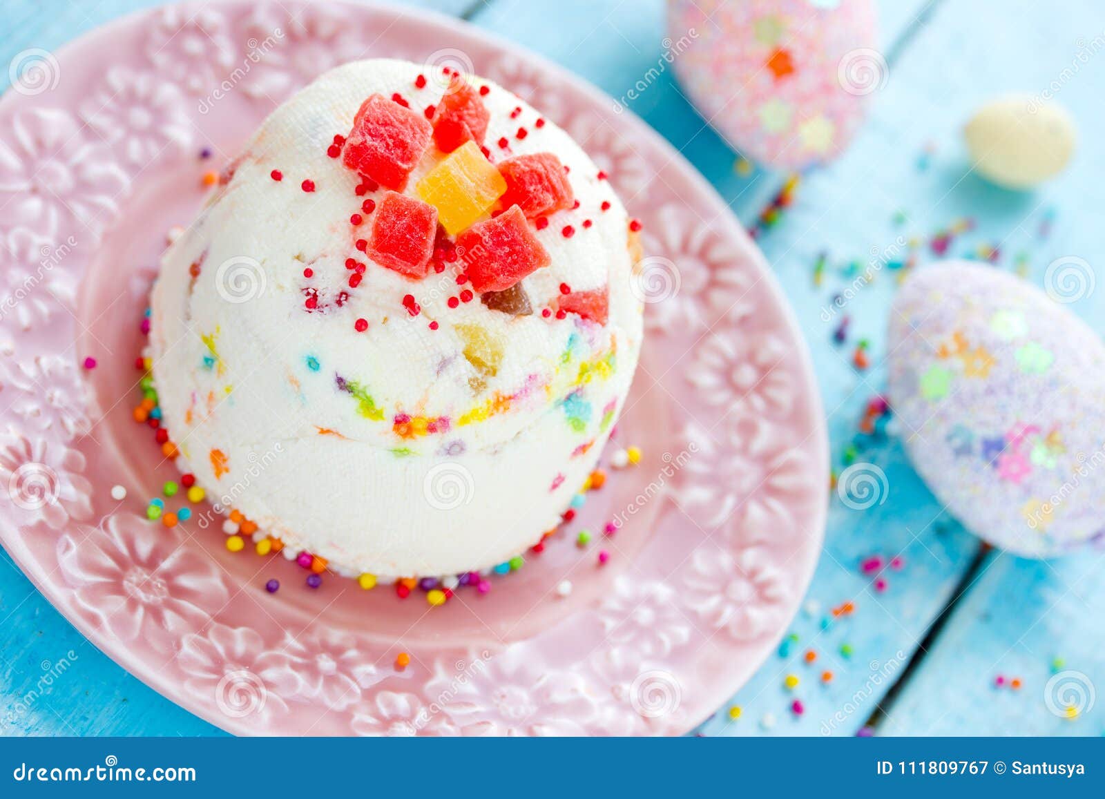 Paskha Del Postre De Pascua Con Las Frutas Secadas Imagen de archivo ...