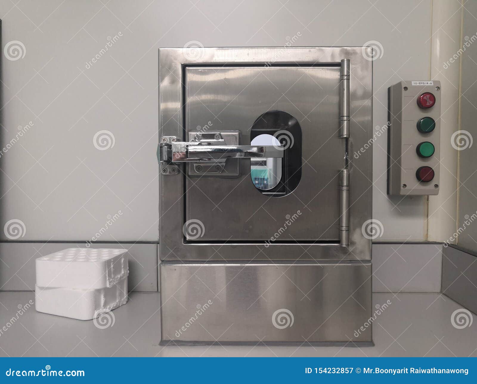 Pass box in Lab. stock image. Image of cleanroom, open - 154232857