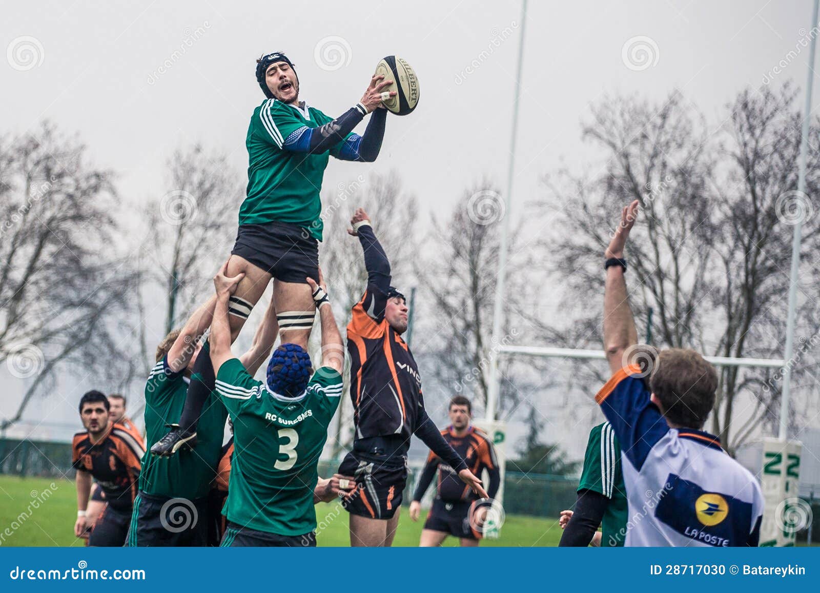 Pass in rugby editorial image. Image of conflict, exercise - 28717030