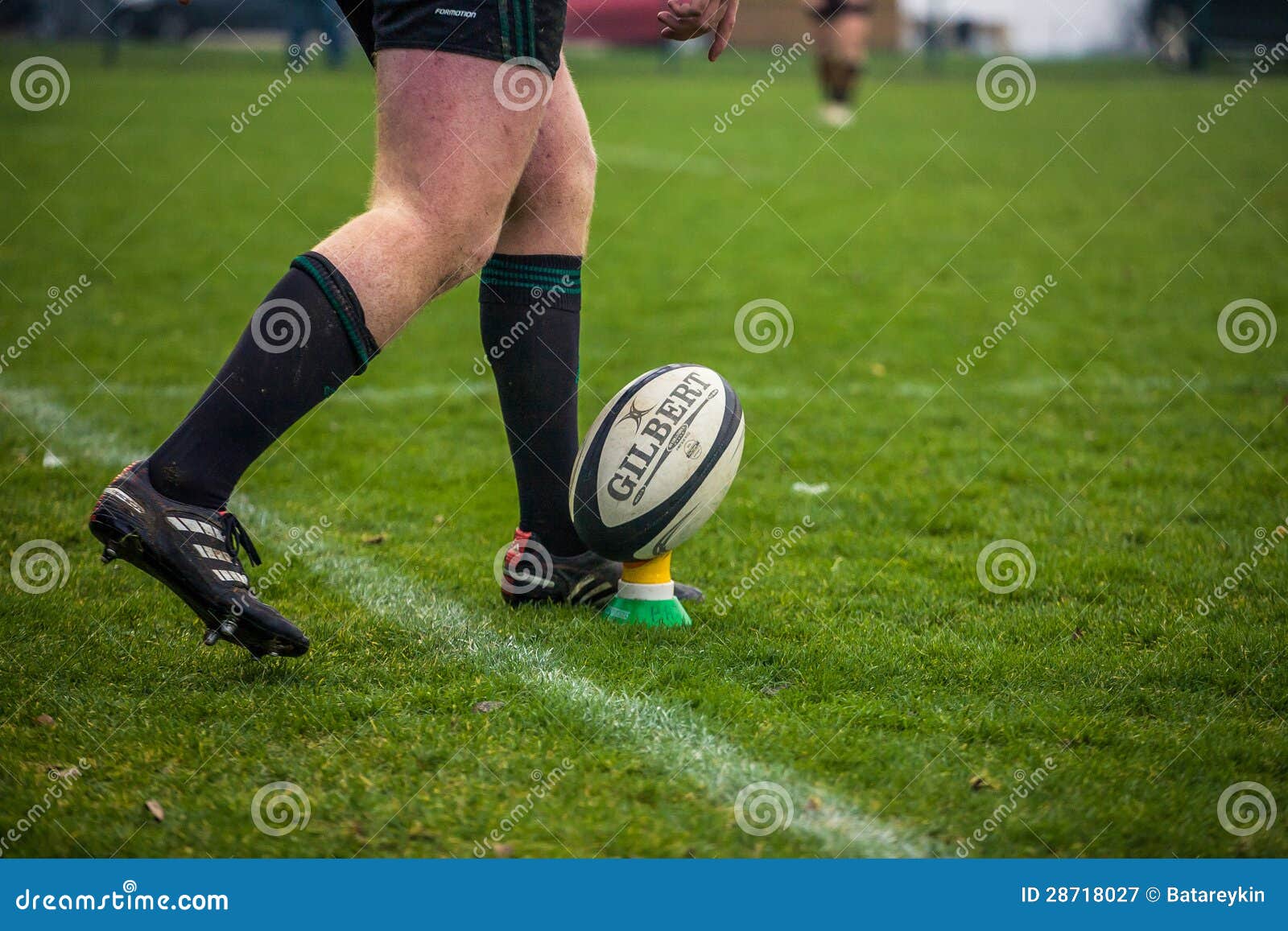 Pass in rugby editorial photography. Image of actions - 28718027