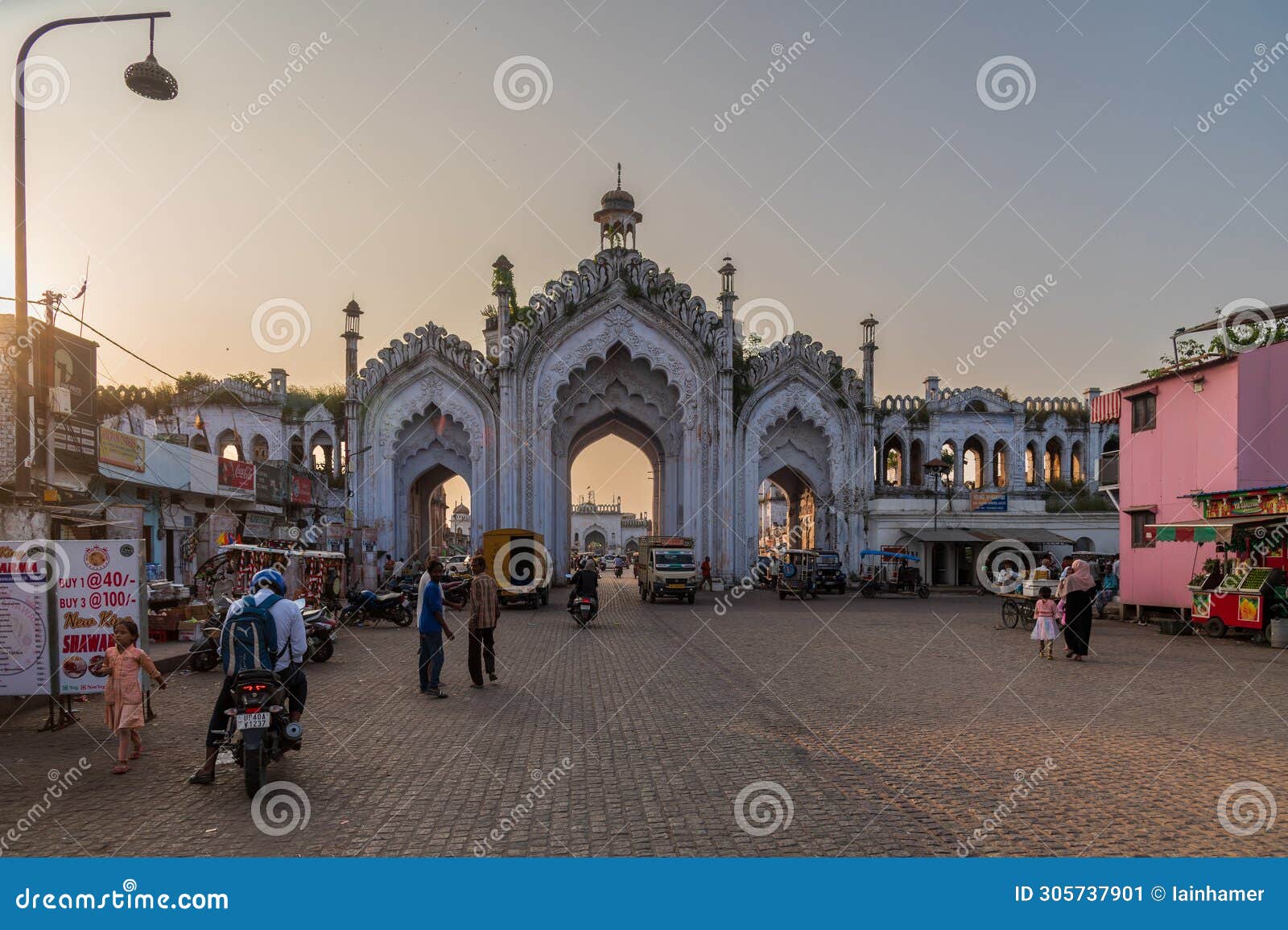 Pehla Phatak or First Gate Outside the Chota Imambara Grounds Editorial ...