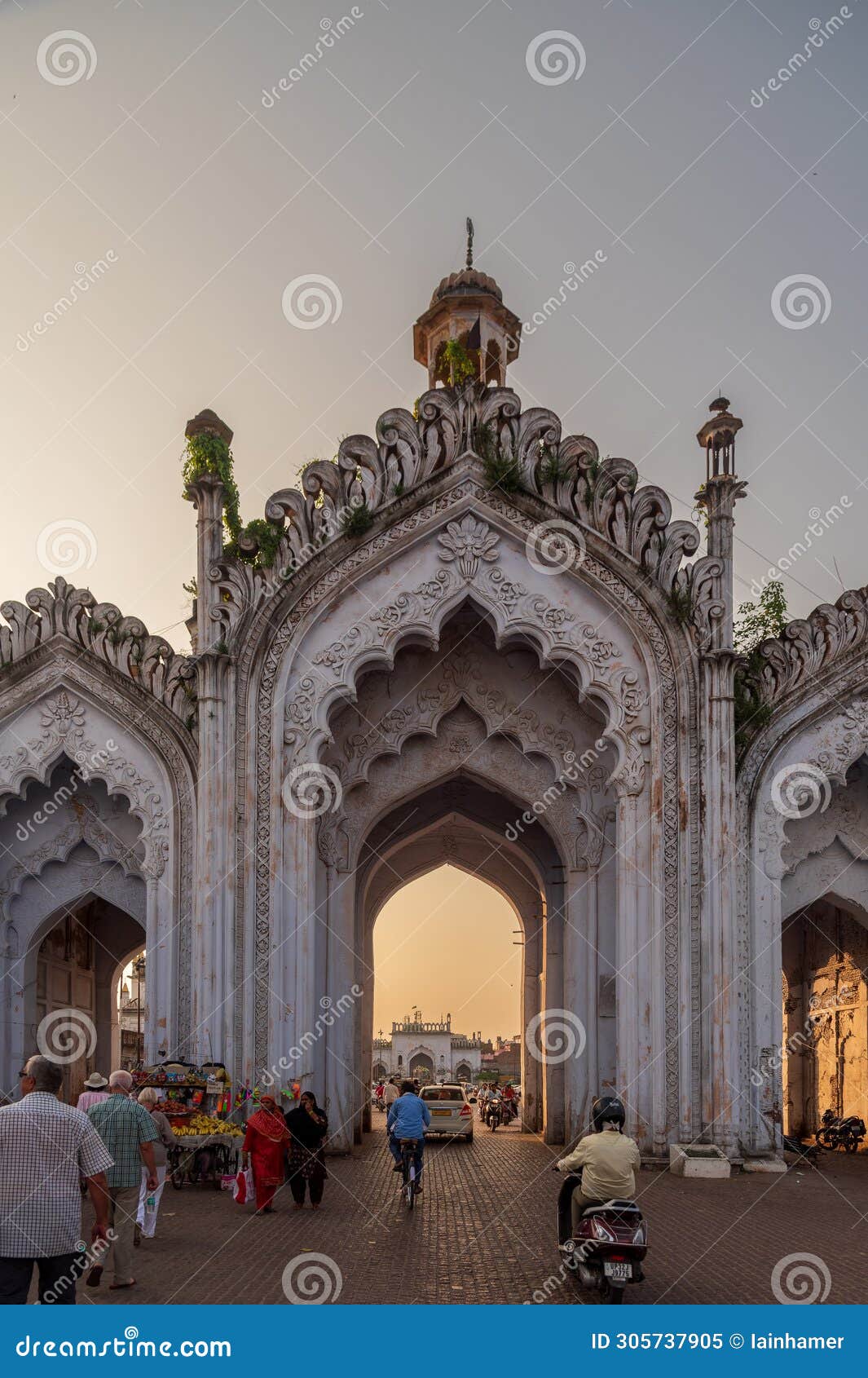 Pehla Phatak or First Gate Outside the Chota Imambara Grounds Editorial ...