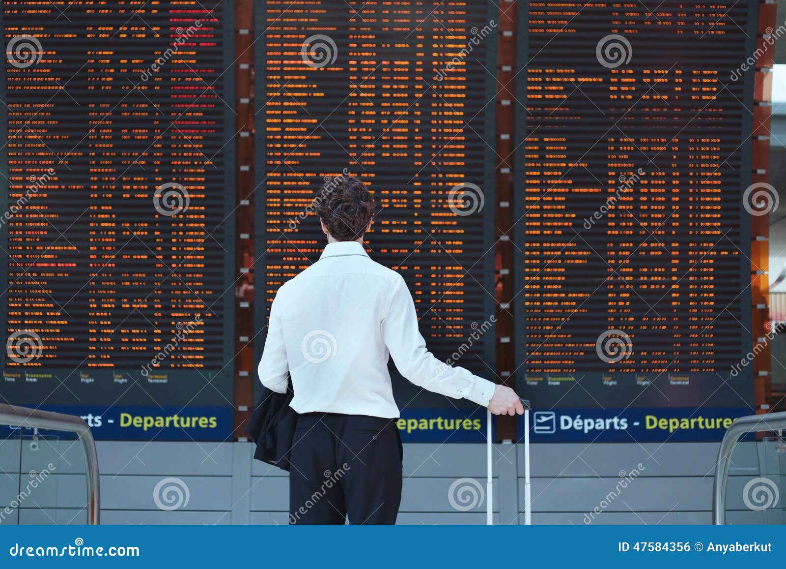 Passagier in luchthaven stock foto. Image of frans, één - 47584356