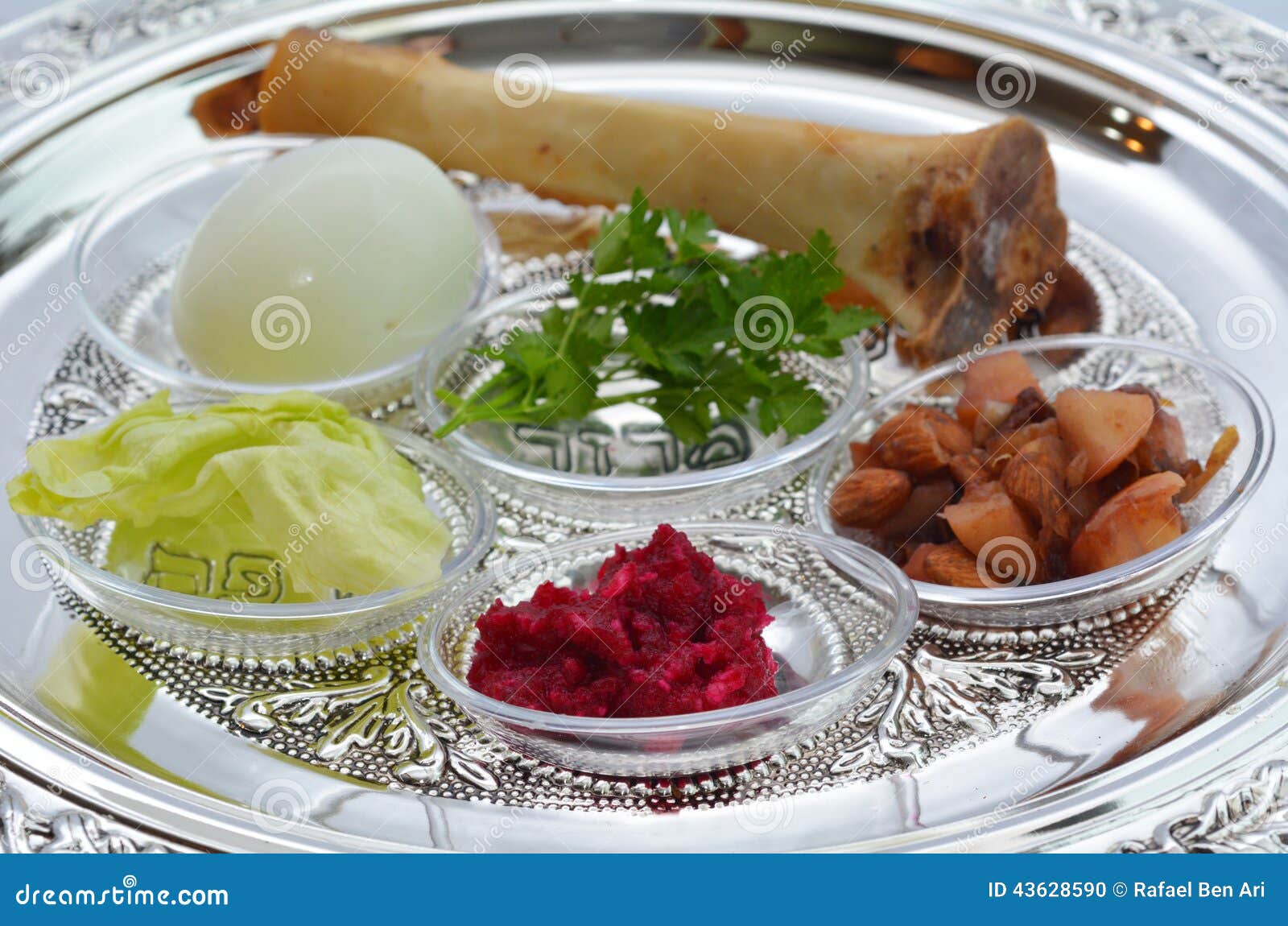 Passahfest Seder Platte stockfoto. Bild von mahlzeit - 43628590