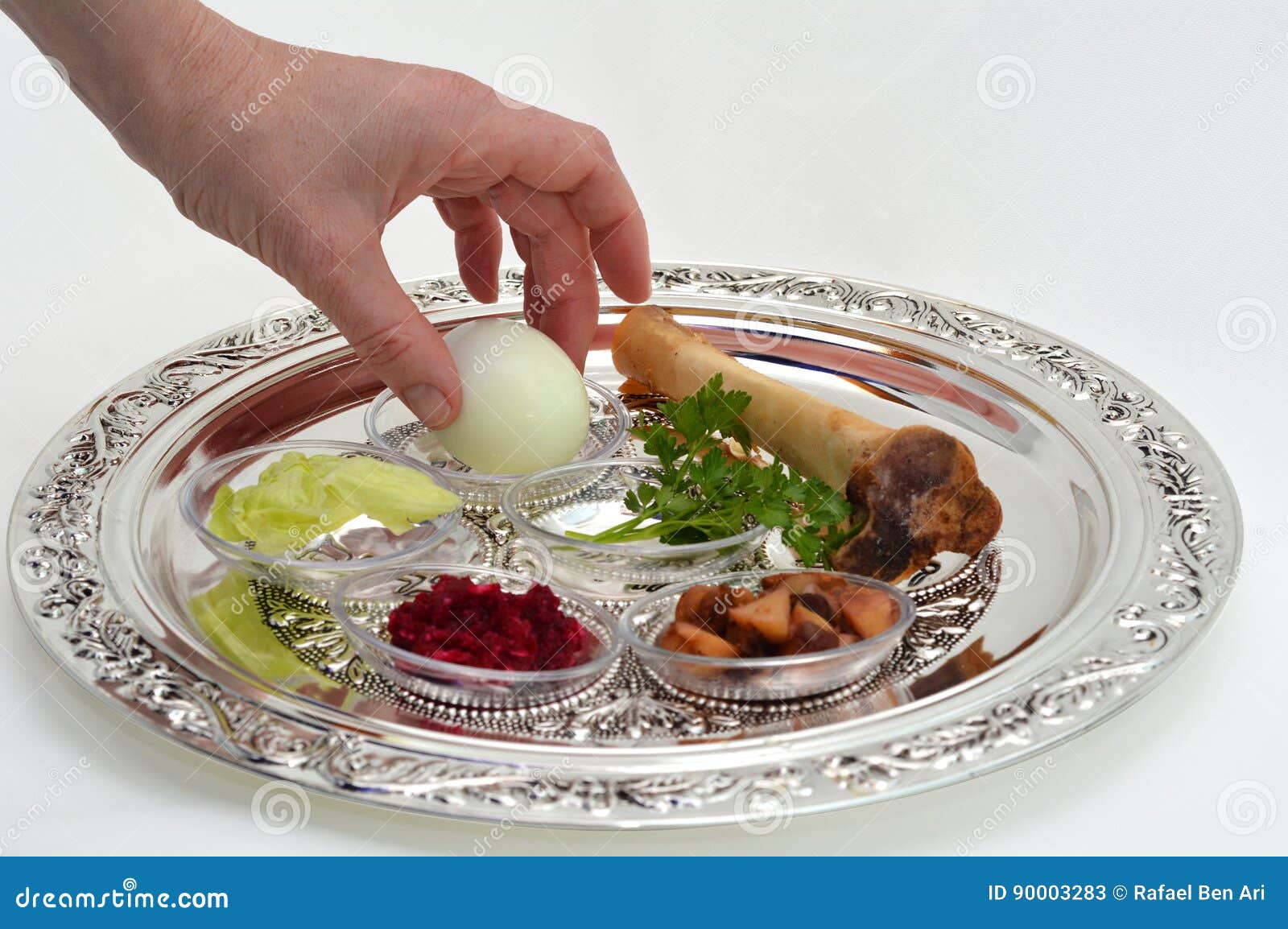Passahfest Seder Platte stockbild. Bild von kopfsalat - 90003283
