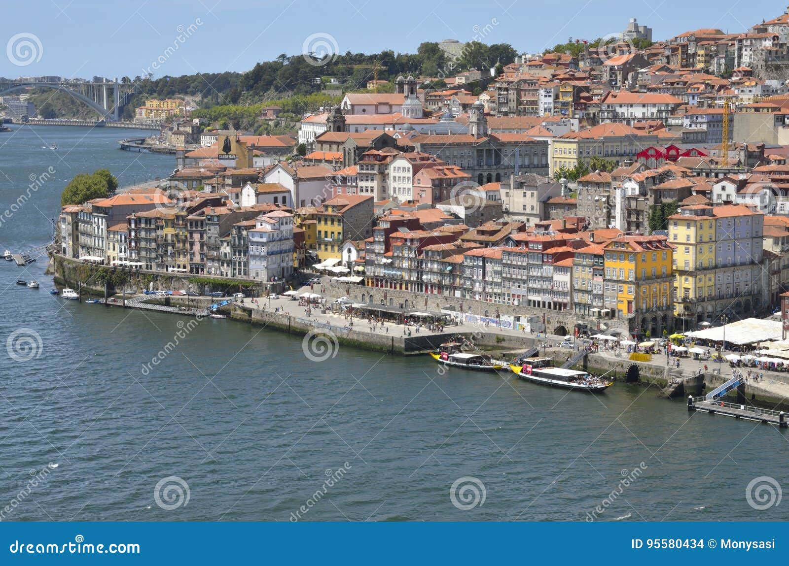 Passeio Ao Longo Do Rio De Douro Imagem de Stock Editorial - Imagem de ...