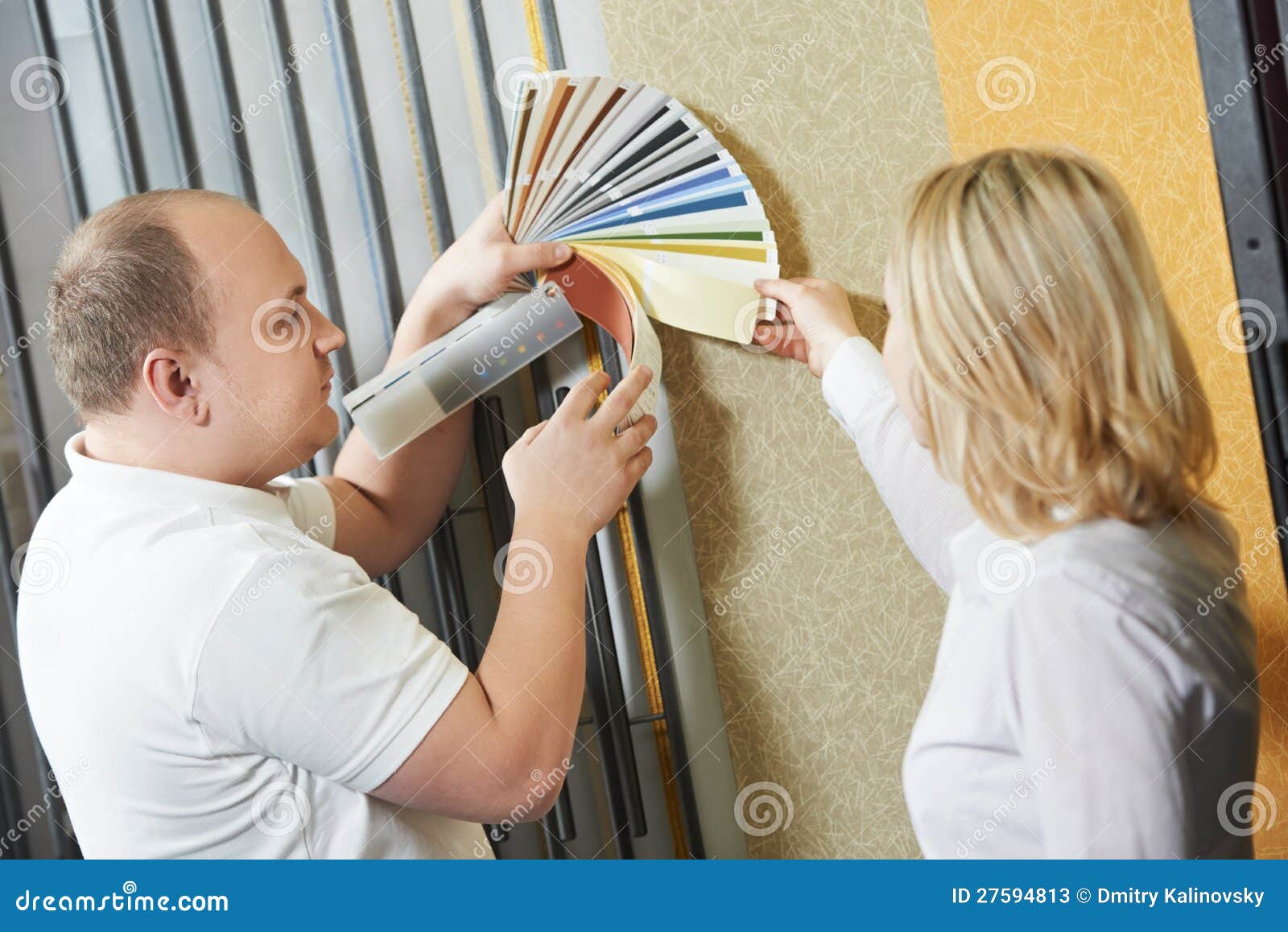 Passende De Verfkleur Van De Verkoper En Van De Koper Stock Afbeelding ...