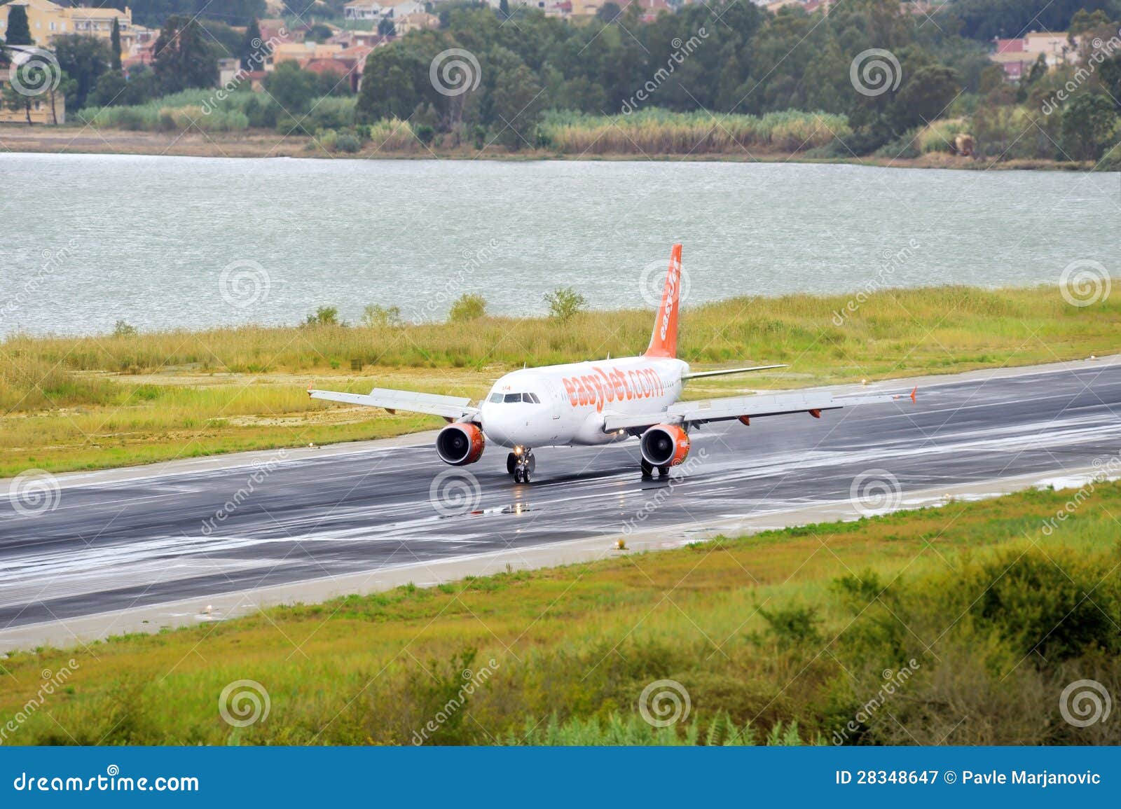 Passenger Airplane Landing To Active Runway Editorial Photography ...