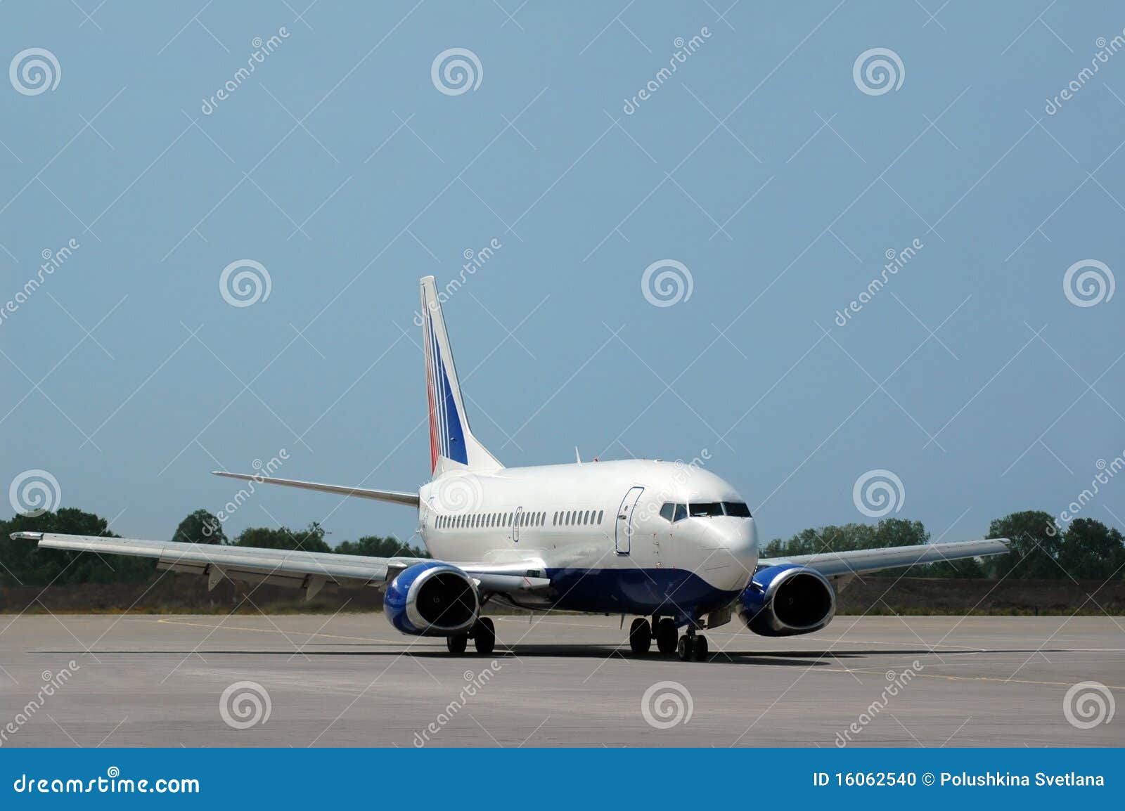 980 Vehicle Move Airplane Stock Photos - Free & Royalty-Free Stock ...