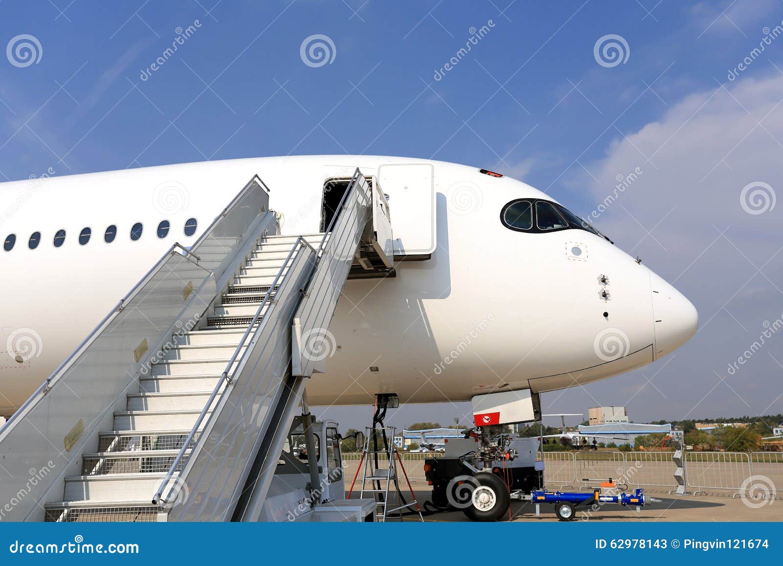 Airplane Ladder Platform