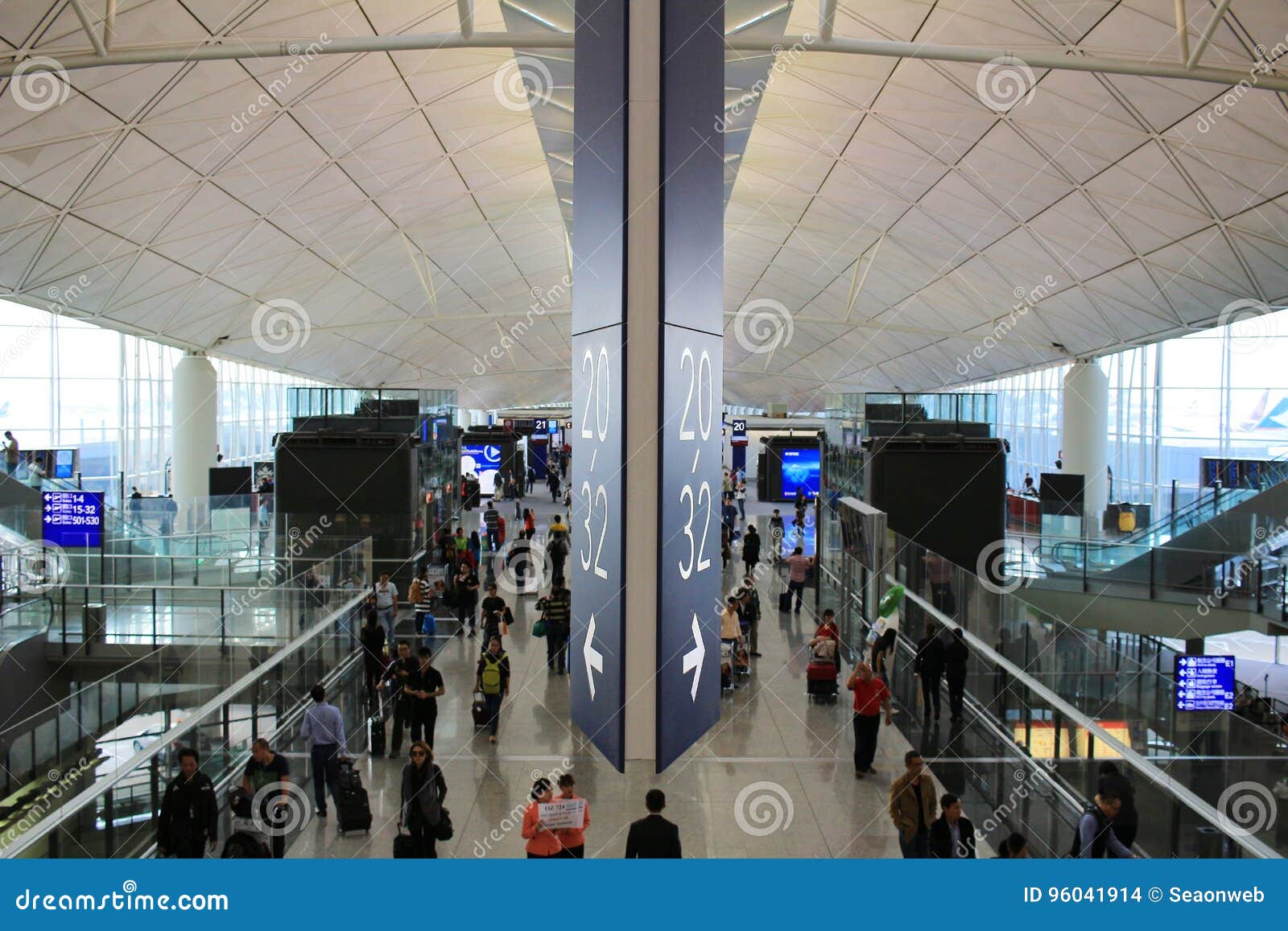 Passengers in the Airport Main Lobby Editorial Stock Image - Image of ...