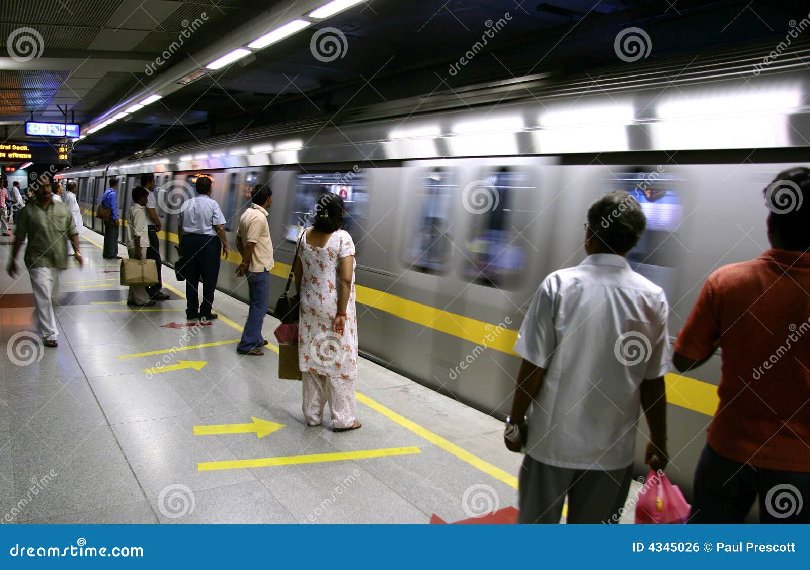 Passengers Awaiting Metro Train, Delhi Editorial Photo - Image of ...