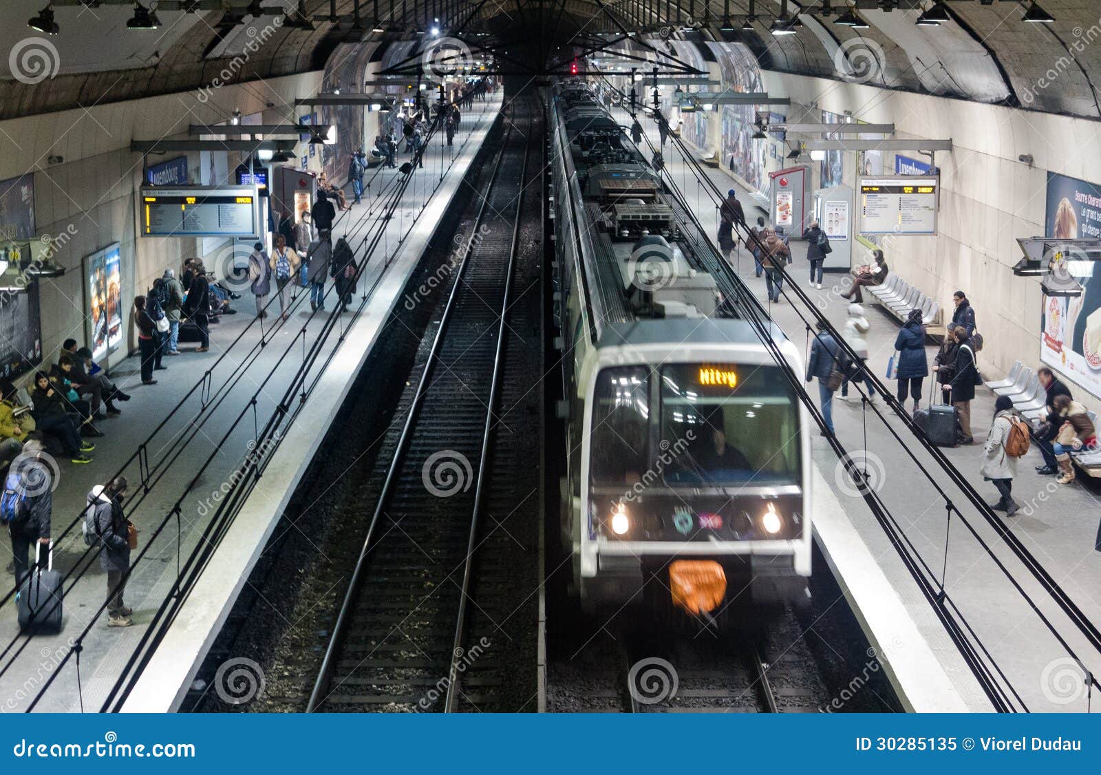 Passengers on RER platform editorial image. Image of metro - 30285135