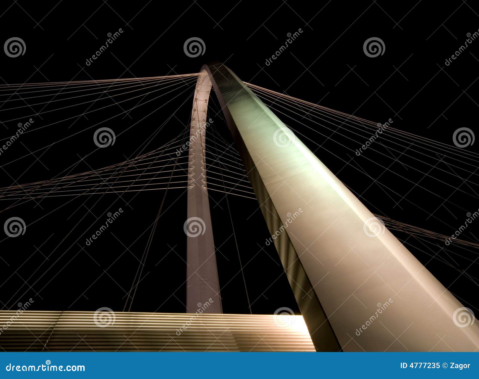 Passerelle moderne image éditorial. Image du métal, construit - 4777235