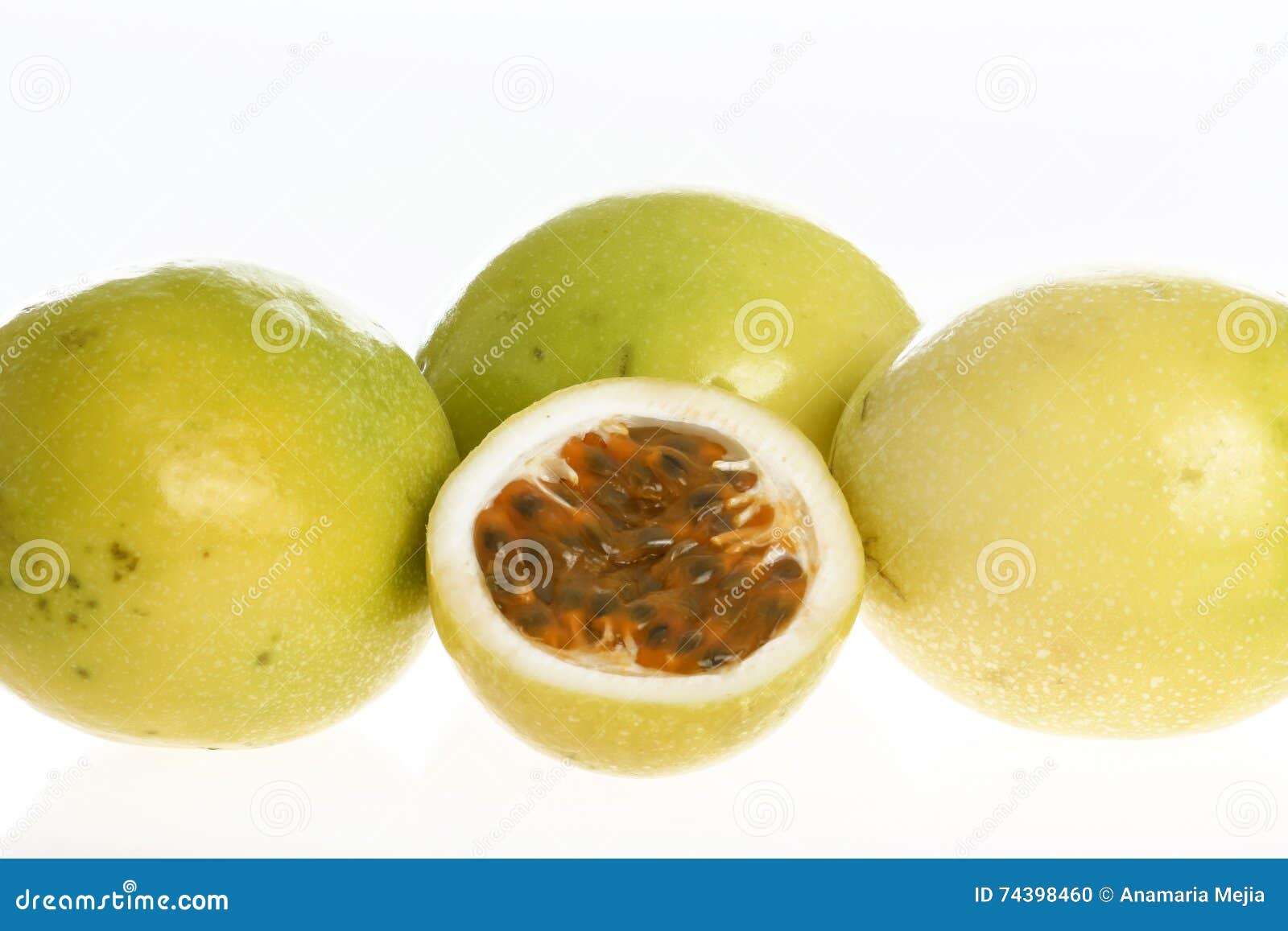 Passionsfrucht (Passionsblume Essbar) Stockfoto - Bild von reif ...