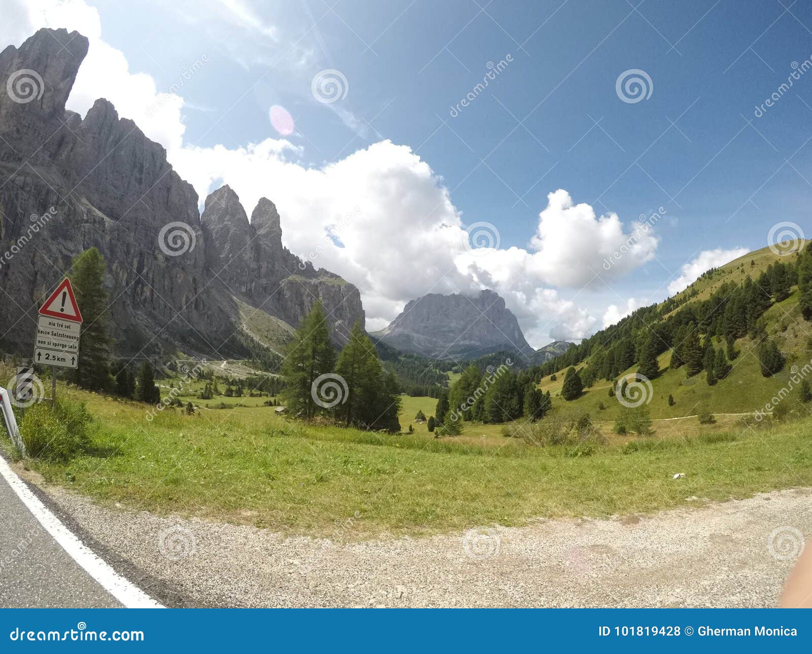 Passo Gardena foto de archivo. Imagen de italiano, lugares - 101819428