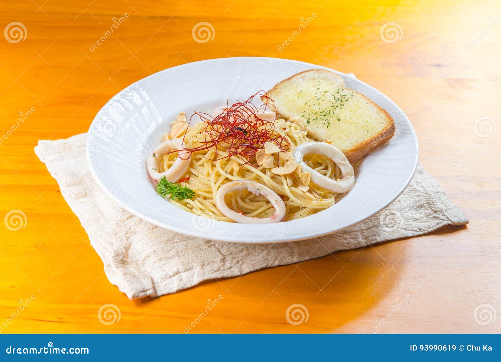 Pasta immagine stock. Immagine di pasto, italiano, pranzo - 93990619