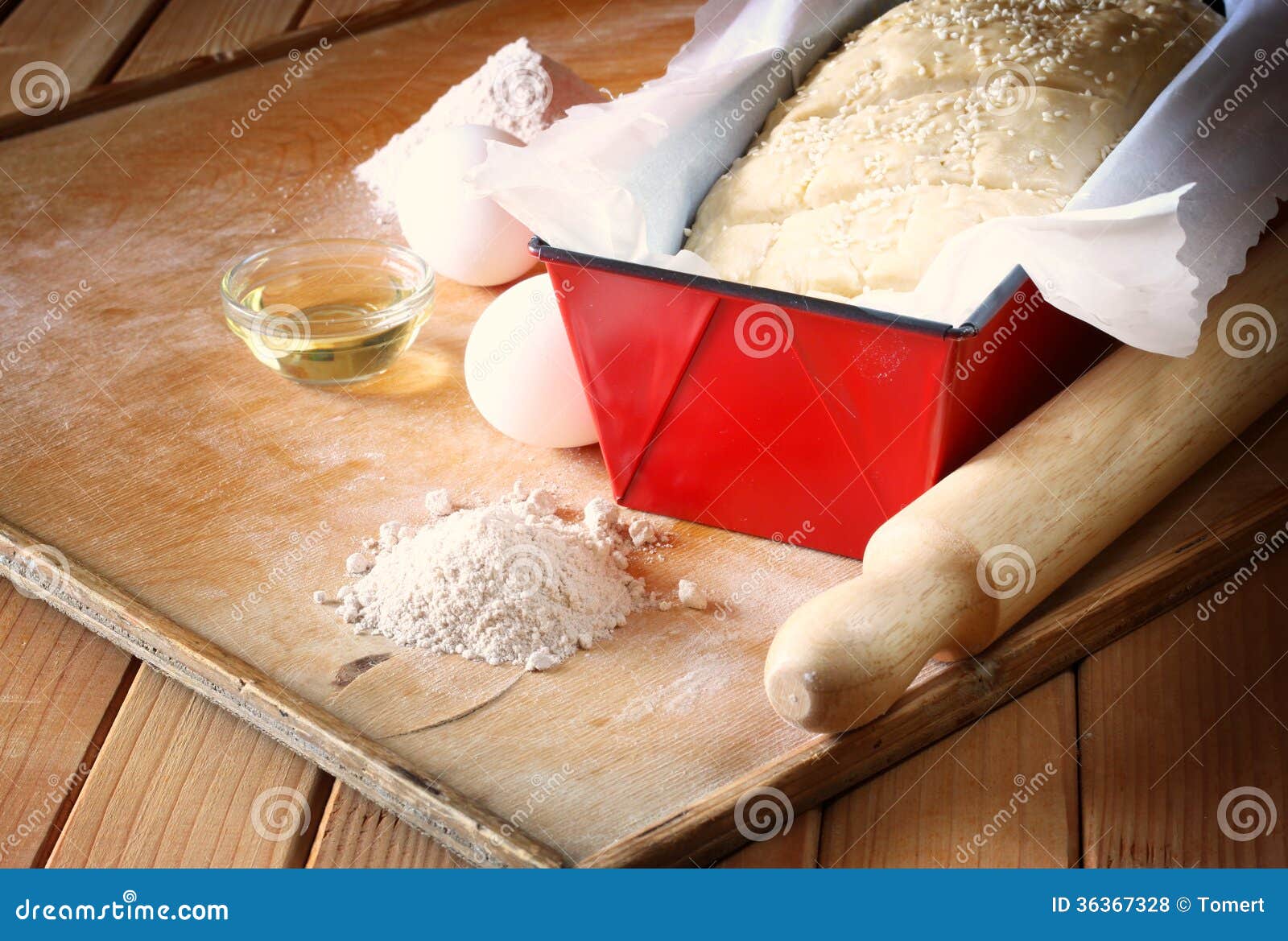 Pasta De Pan Hecho En Casa Lista Para Subir Foto de archivo - Imagen de ...