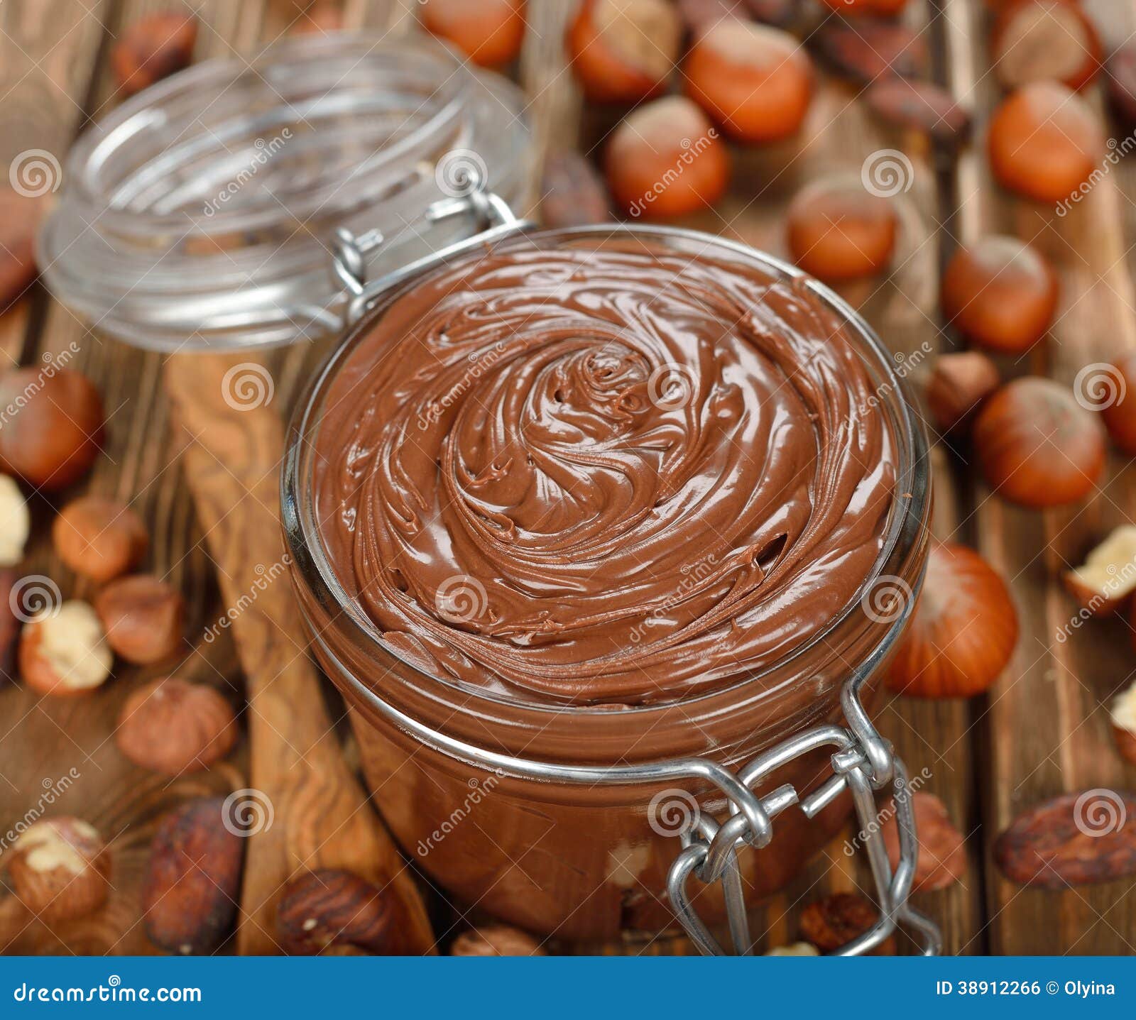 Pasta do chocolate foto de stock. Imagem de alimento - 38912266