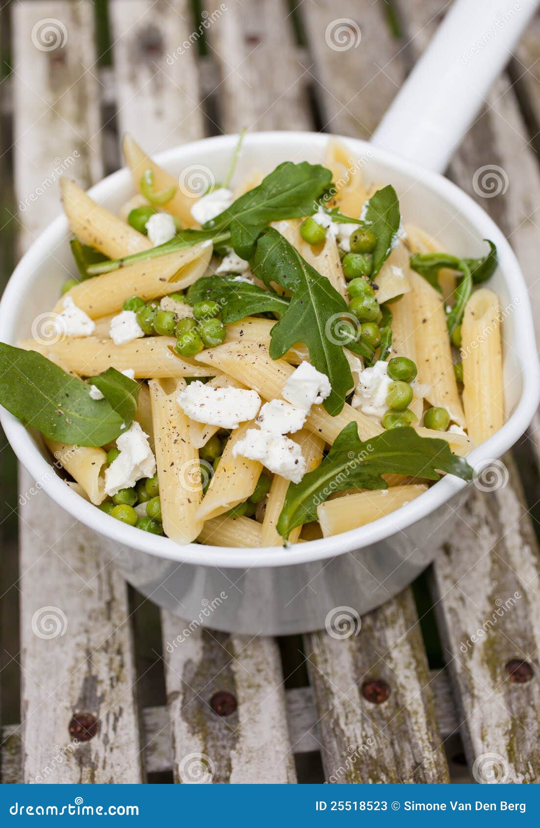 Pastas Con Goatcheese Y El Cohete Imagen de archivo - Imagen de sano ...
