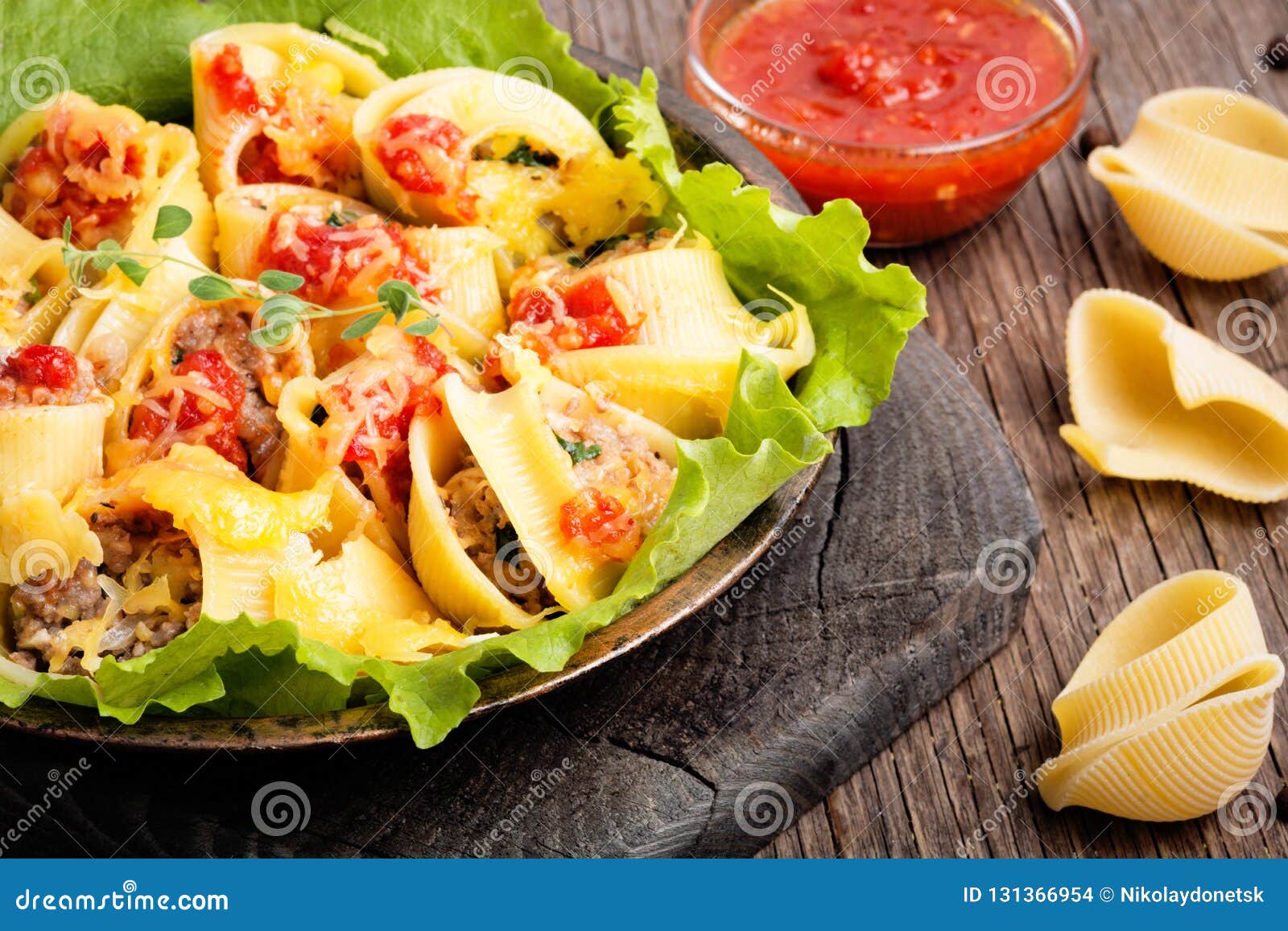 Pastas Rellenas Con La Carne Foto de archivo - Imagen de pique ...