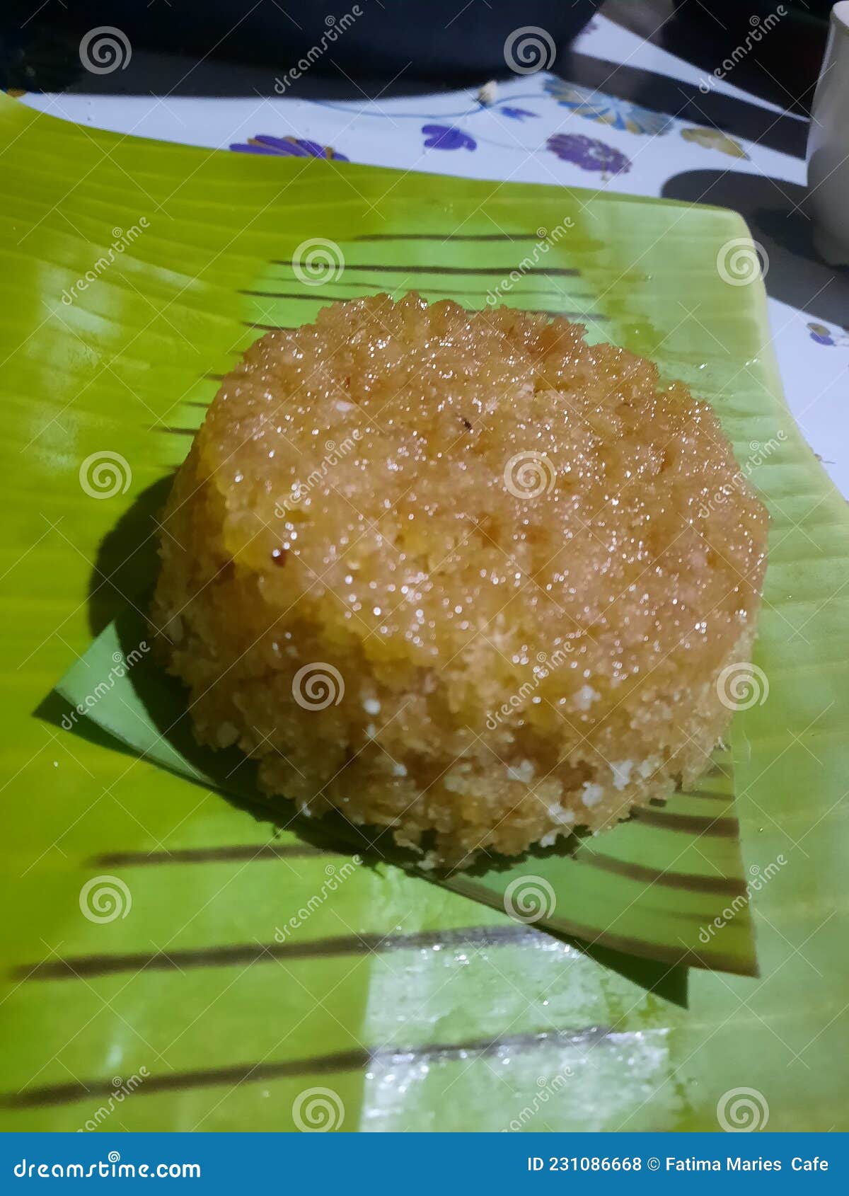 Pastel De Mandioca Estilo Filipino Con Grano De Coco Foto de archivo ...