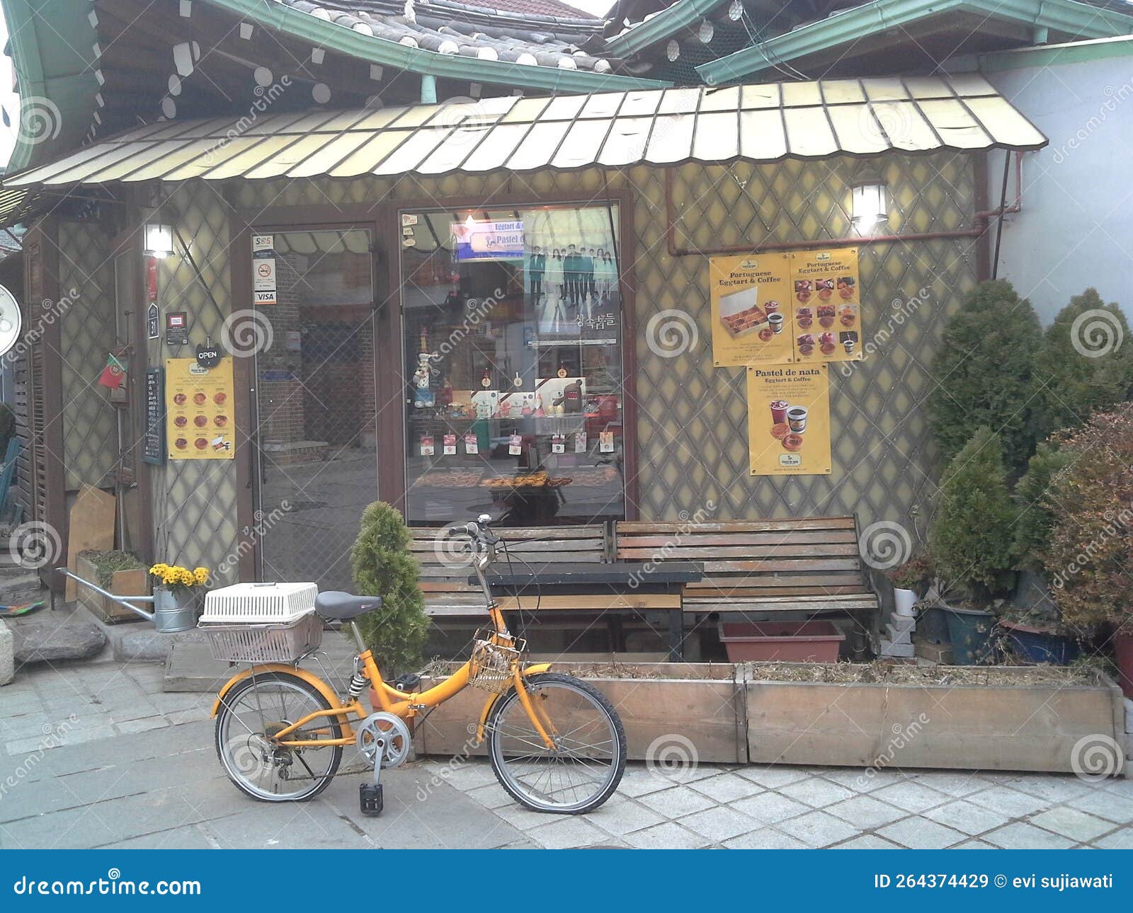 Pastel de nata bakery cafe editorial stock image. Image of korea ...