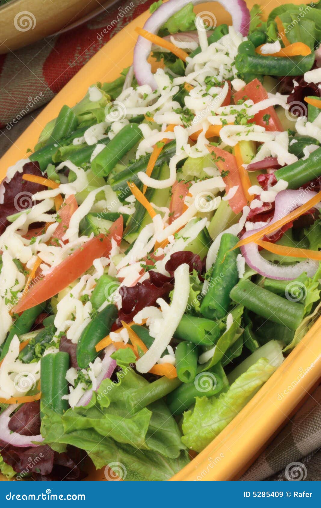 Pasto sano dell'insalata immagine stock. Immagine di salute - 5285409