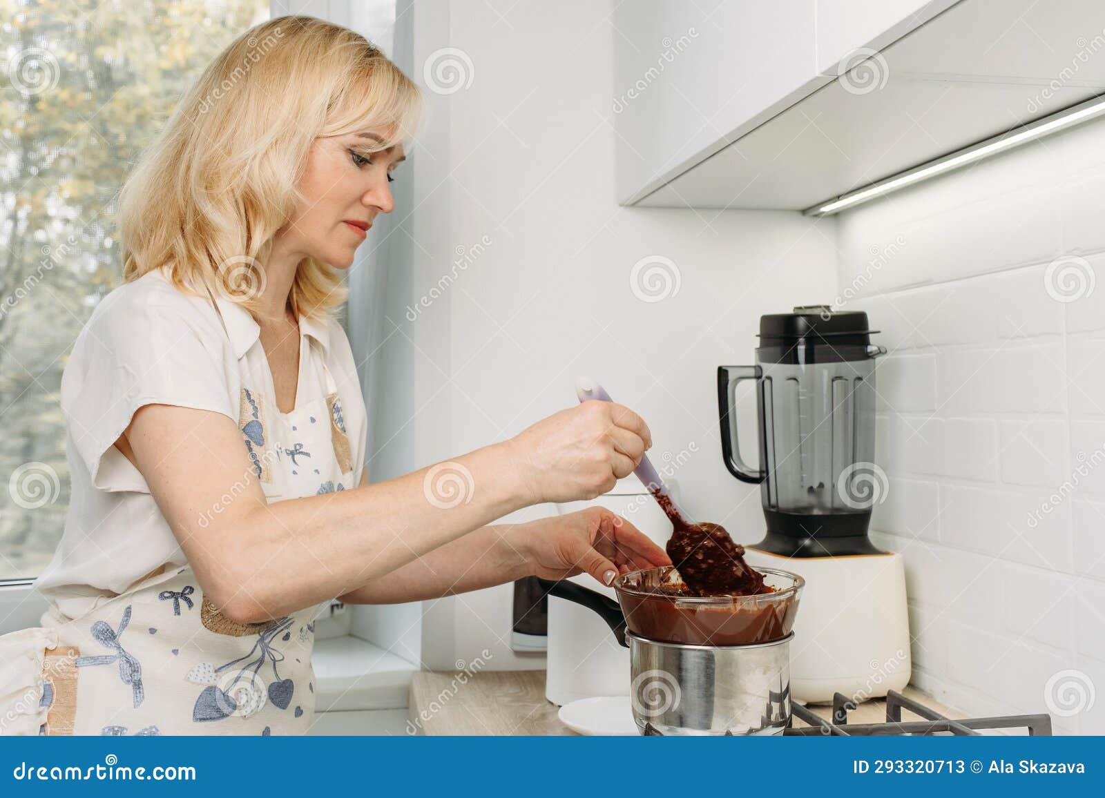 The Pastry Chef Mixes Melted Chocolate Stock Image - Image of ...