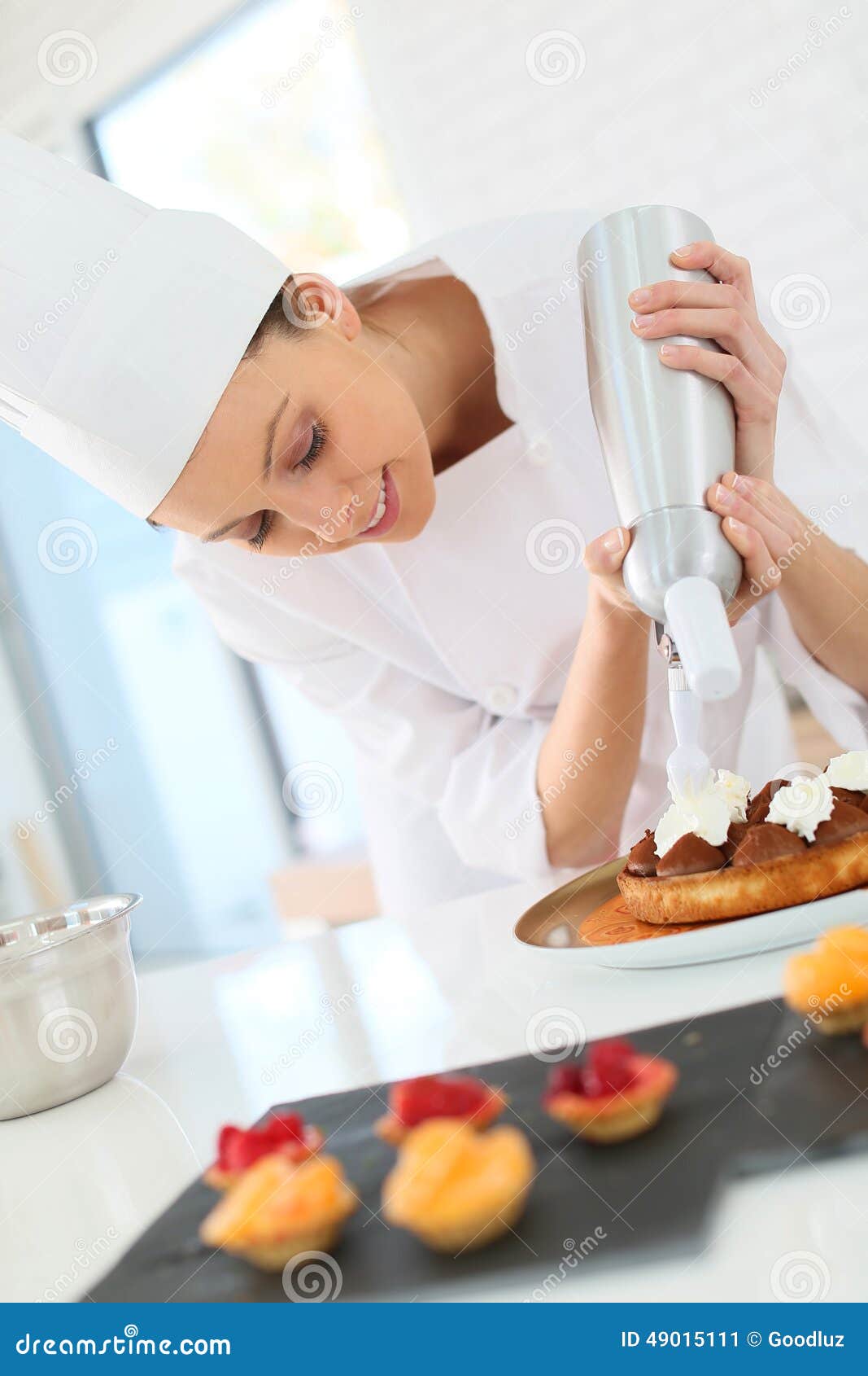 Pastry Chef Preparing a Tart Stock Image - Image of cakes, trainee ...