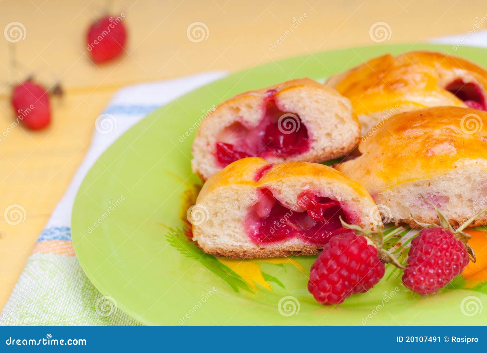 Pastry with raspberry stock image. Image of goodness - 20107491
