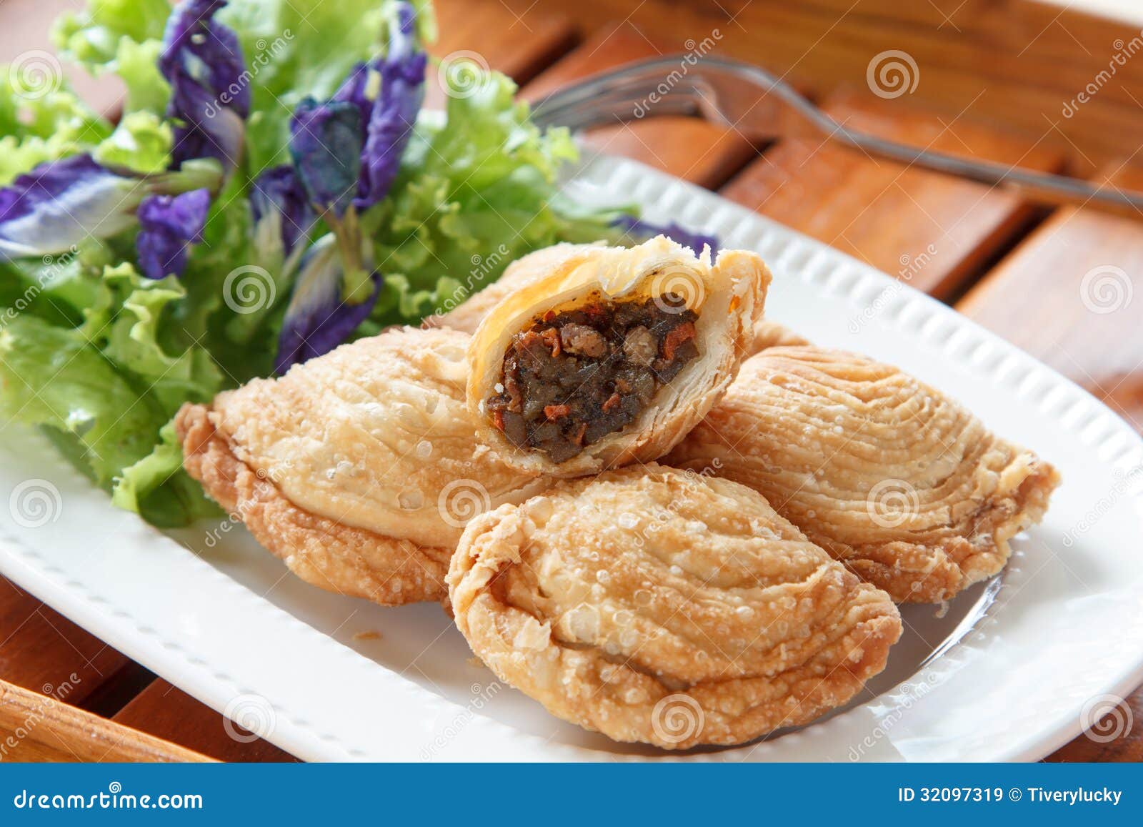 Pastry samosas stock image. Image of keema, indian, dinner - 32097319
