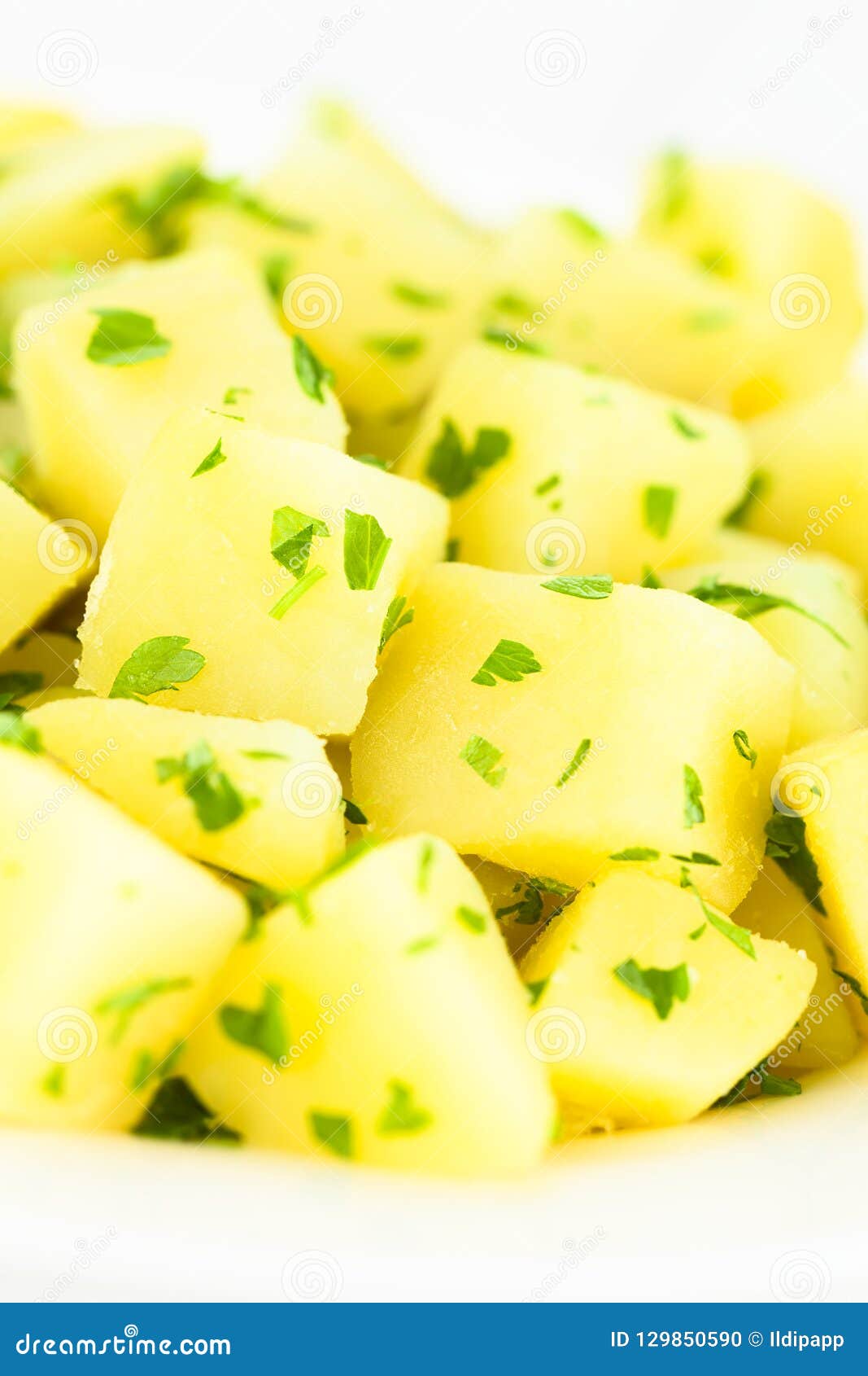 Patatas Hervidas Con Perejil Foto de archivo - Imagen de dieta, cara ...