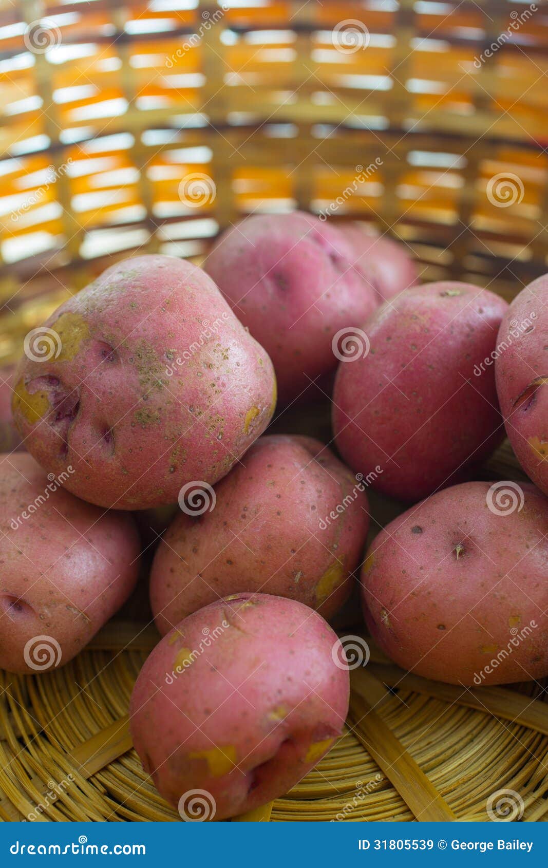 Patatas rojas imagen de archivo. Imagen de grupo, textura - 31805539