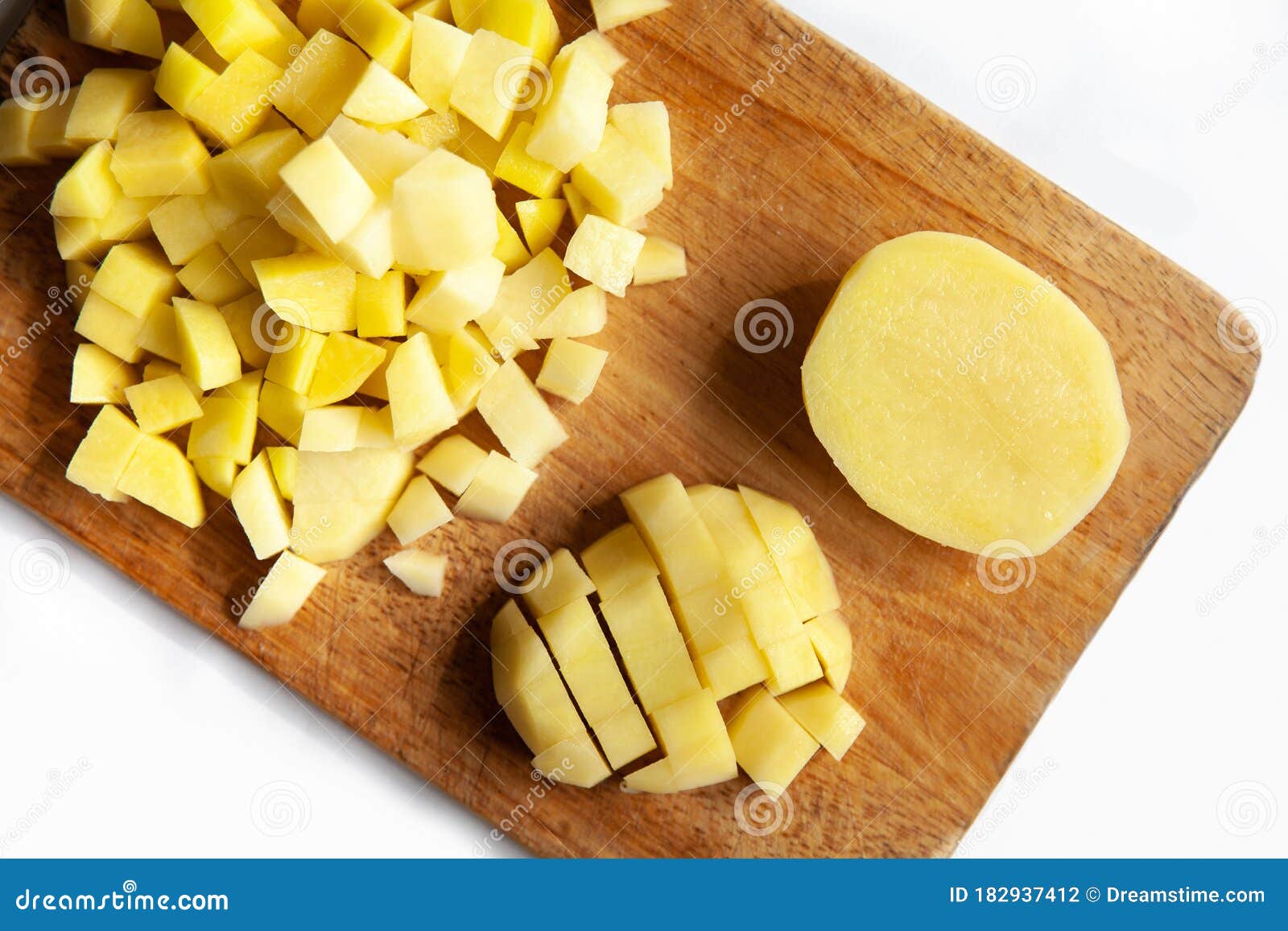 Patatas troceadas foto de archivo. Imagen de dieta, sabroso - 182937412