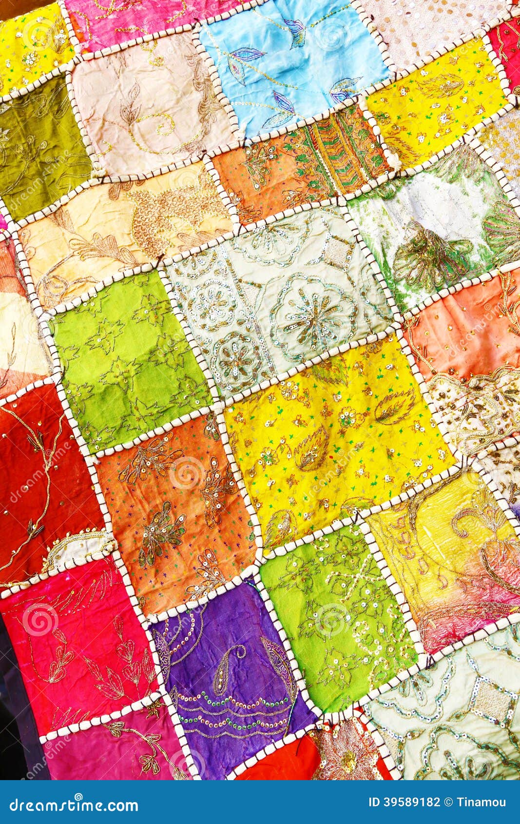 Patchwork Von Mehrfarbigen Indischen Geweben Stockfoto - Bild von ...