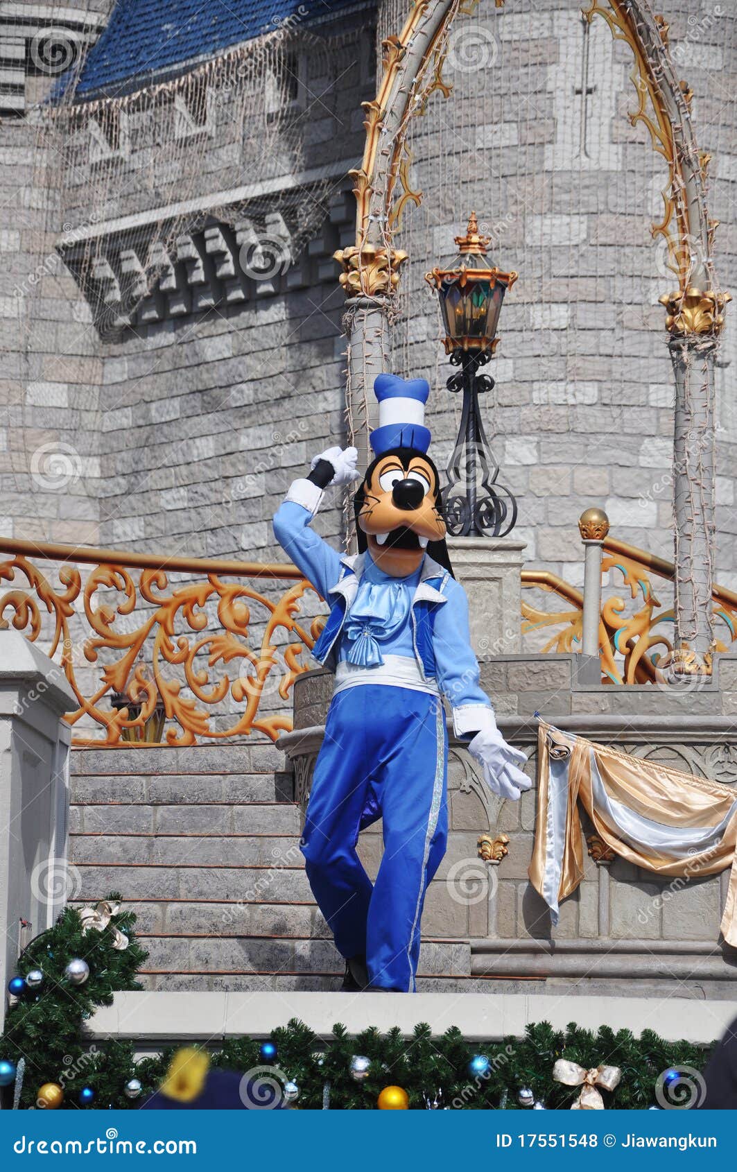 Pateta no mundo de Disney foto de stock editorial. Imagem de disney ...