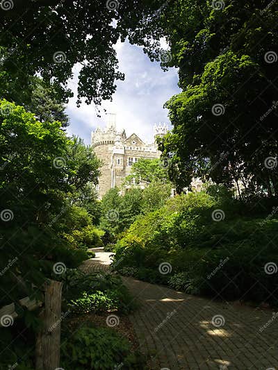 Path to the Castle stock photo. Image of landscape, garden - 2841240