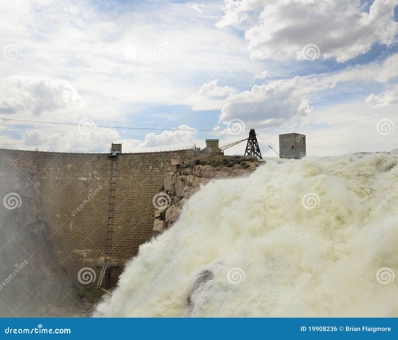 Pathfinder Reservoir Overflow Editorial Photo - Image of flood, snow ...