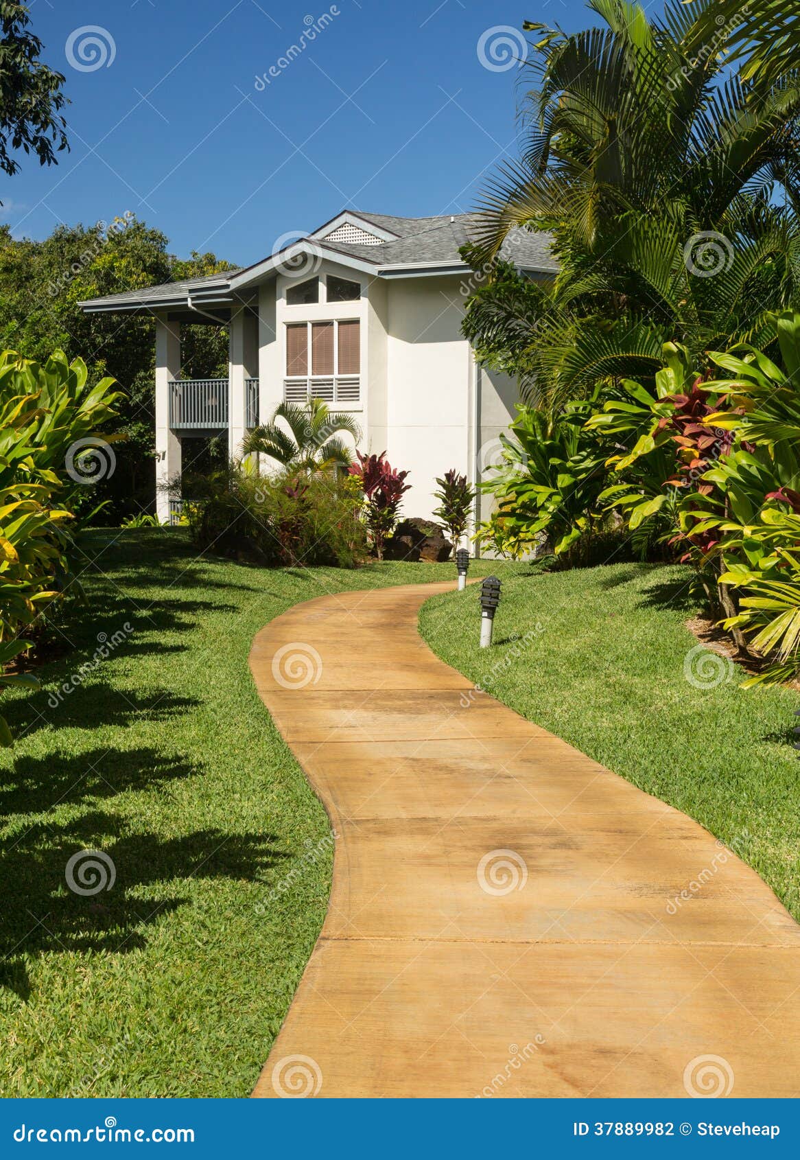 Pathway through Landscaped Ground at Resort Stock Photo - Image of leaf ...