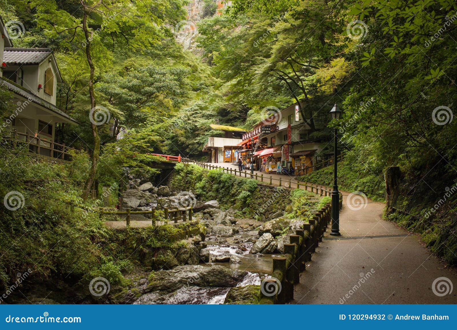 Minoo Falls editorial photography. Image of hiking, pathway - 120294932