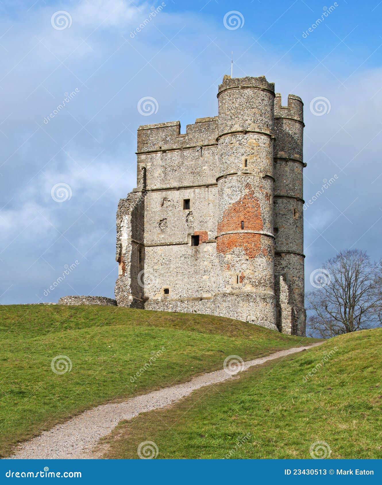 Pathway To A Castle Royalty-Free Stock Photo | CartoonDealer.com #57899187