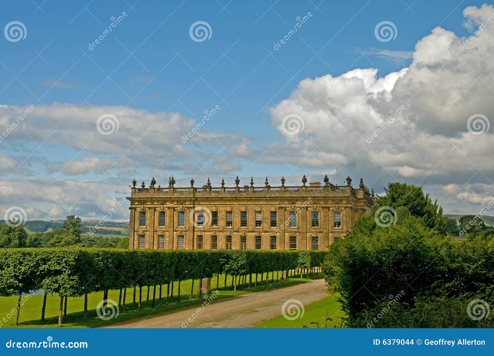 Pathway to the house editorial stock image. Image of architecture - 6379044