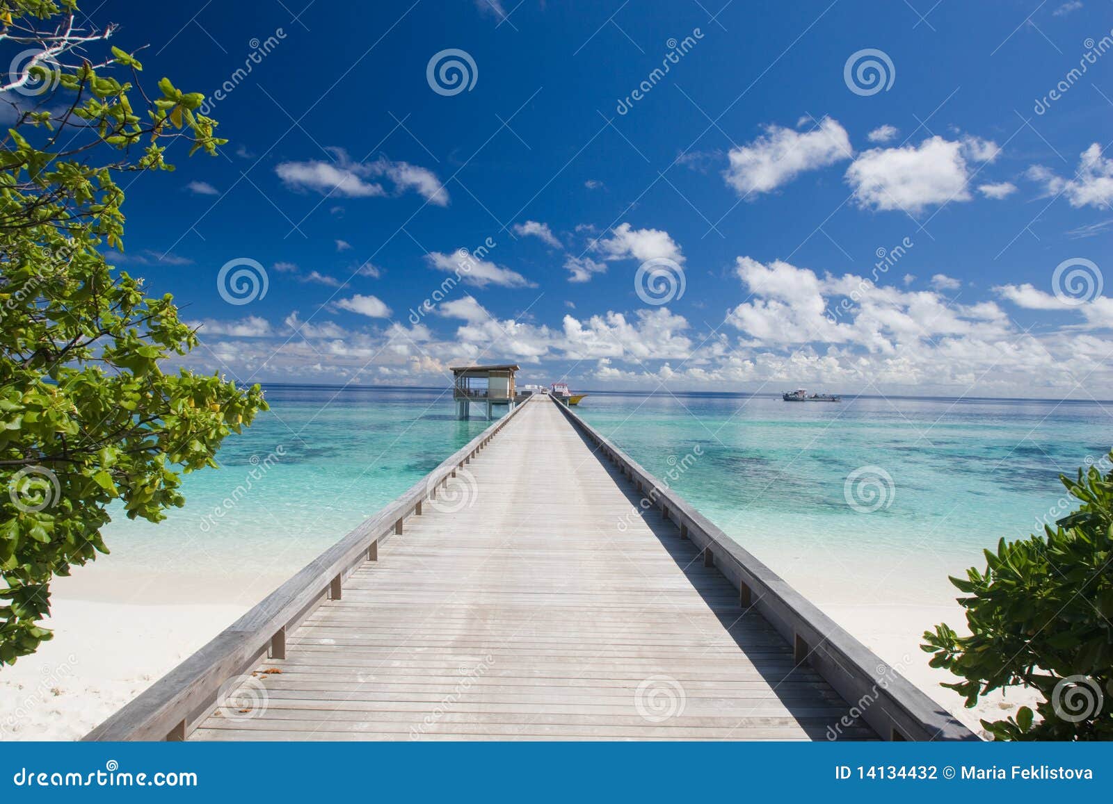 Pathway to water pavillion stock photo. Image of green - 14134432