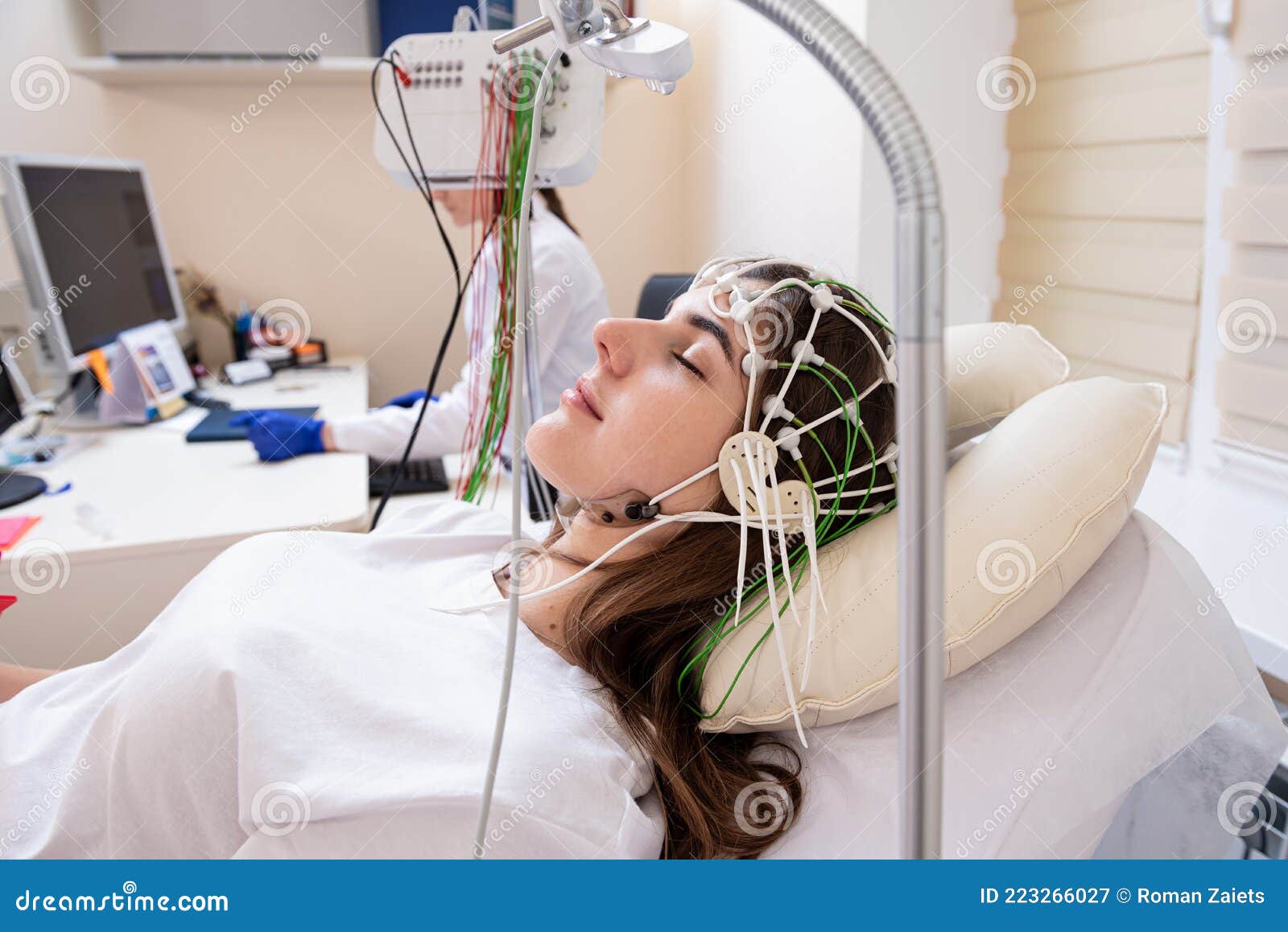 Patient Brain Testing Using Encephalography at Medical Center Stock ...