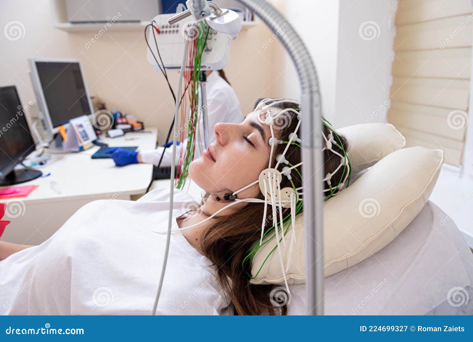 Patient Brain Testing Using Encephalography at Medical Center Stock ...